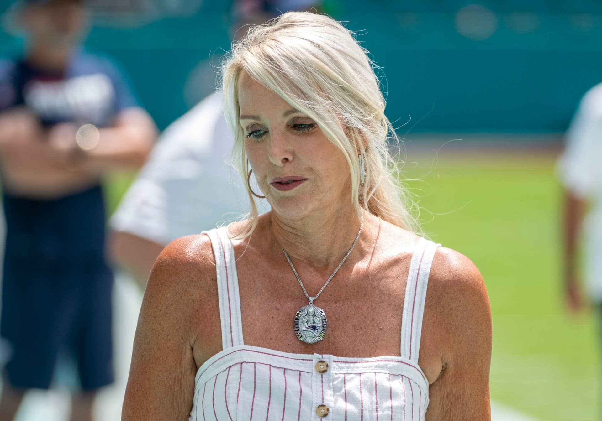 Top 5 Swimsuit Photos Of Bill Belichick's Rumored Ex-Girlfriend - The Spun