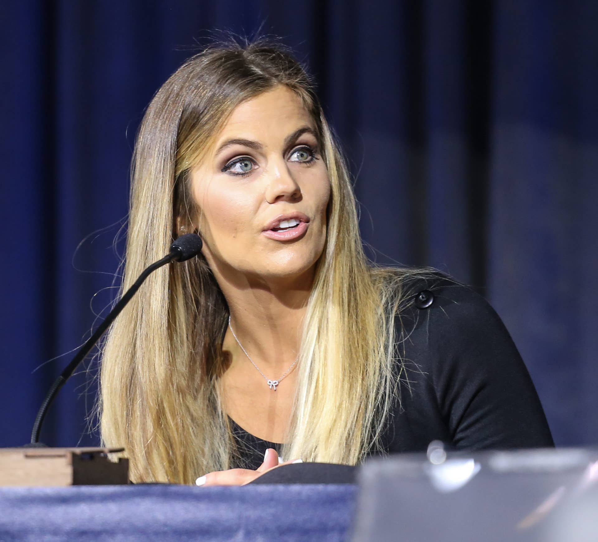 ESPN's Sam Ponder Reveals Which Way She Leans Politically - The Spun