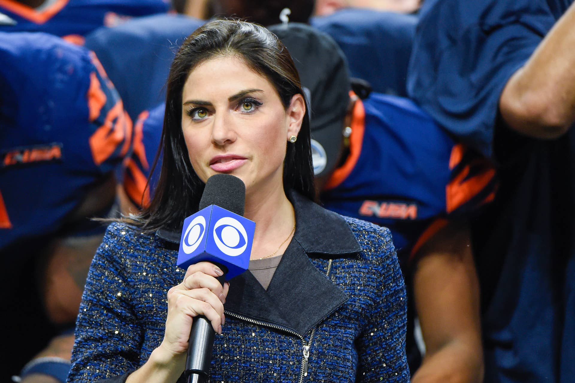 CBS's Jenny Dell Goes Viral For Sideline Behavior On Saturday - The Spun