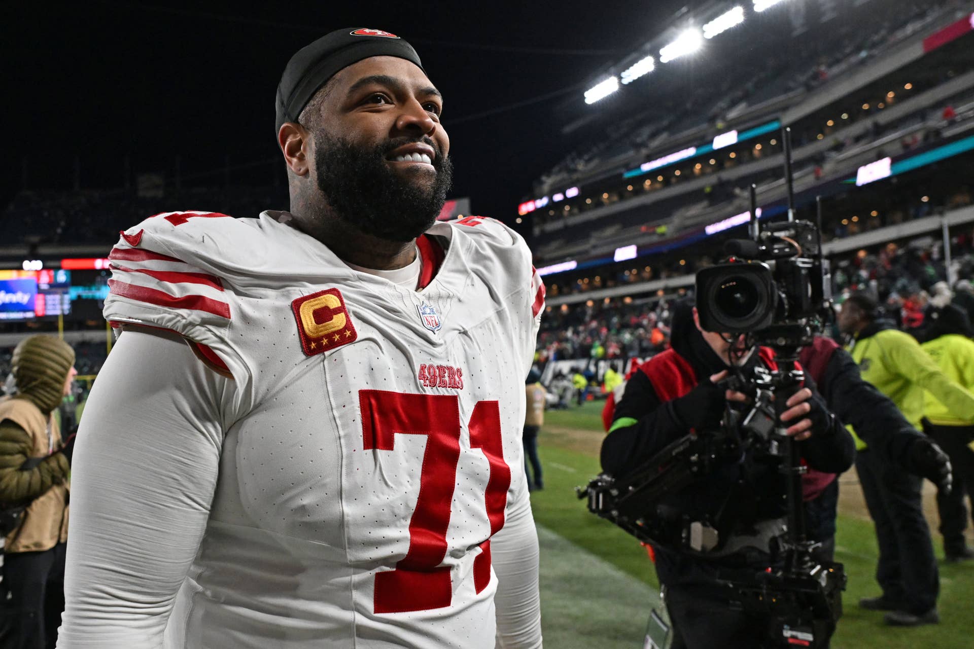 49ers Make Decision On Trent Williams' $10 Million Bonus - The Spun
