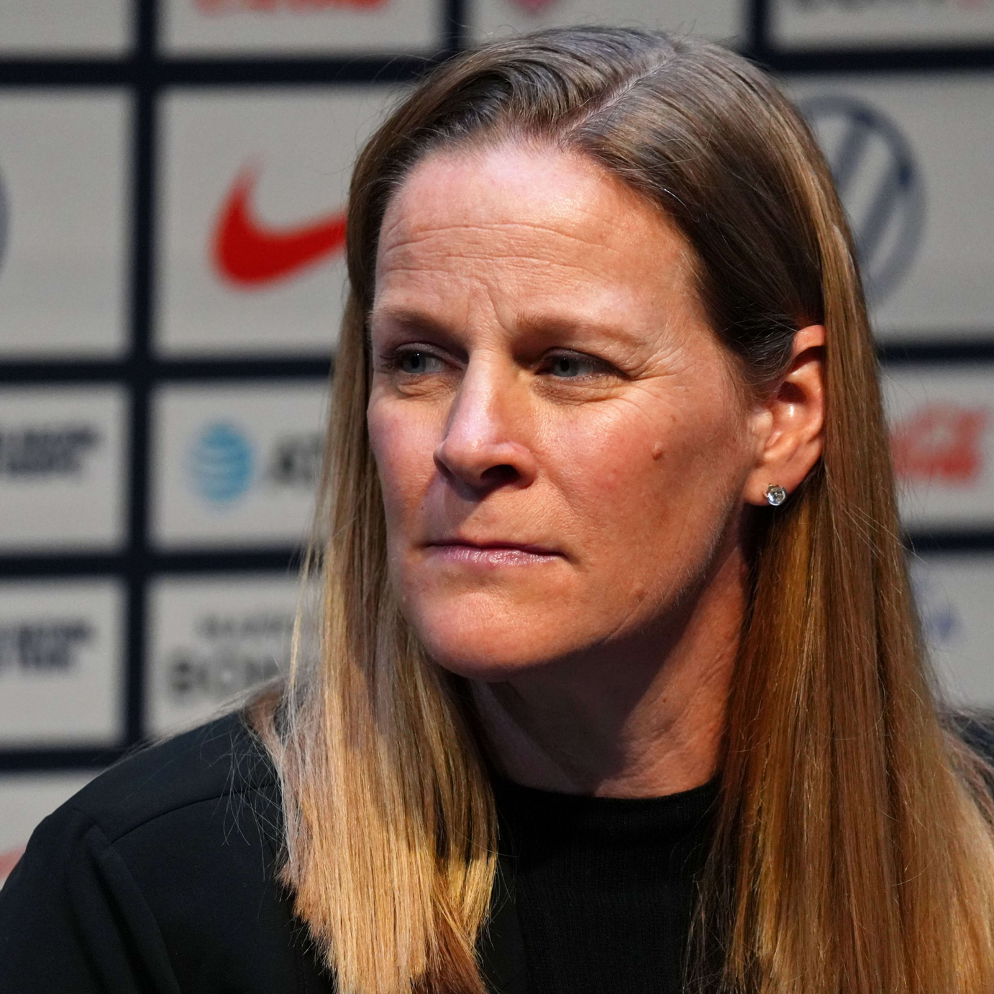 Amy Schumer Grabs Attention With SI Swimsuit Audition Photo - The Spun