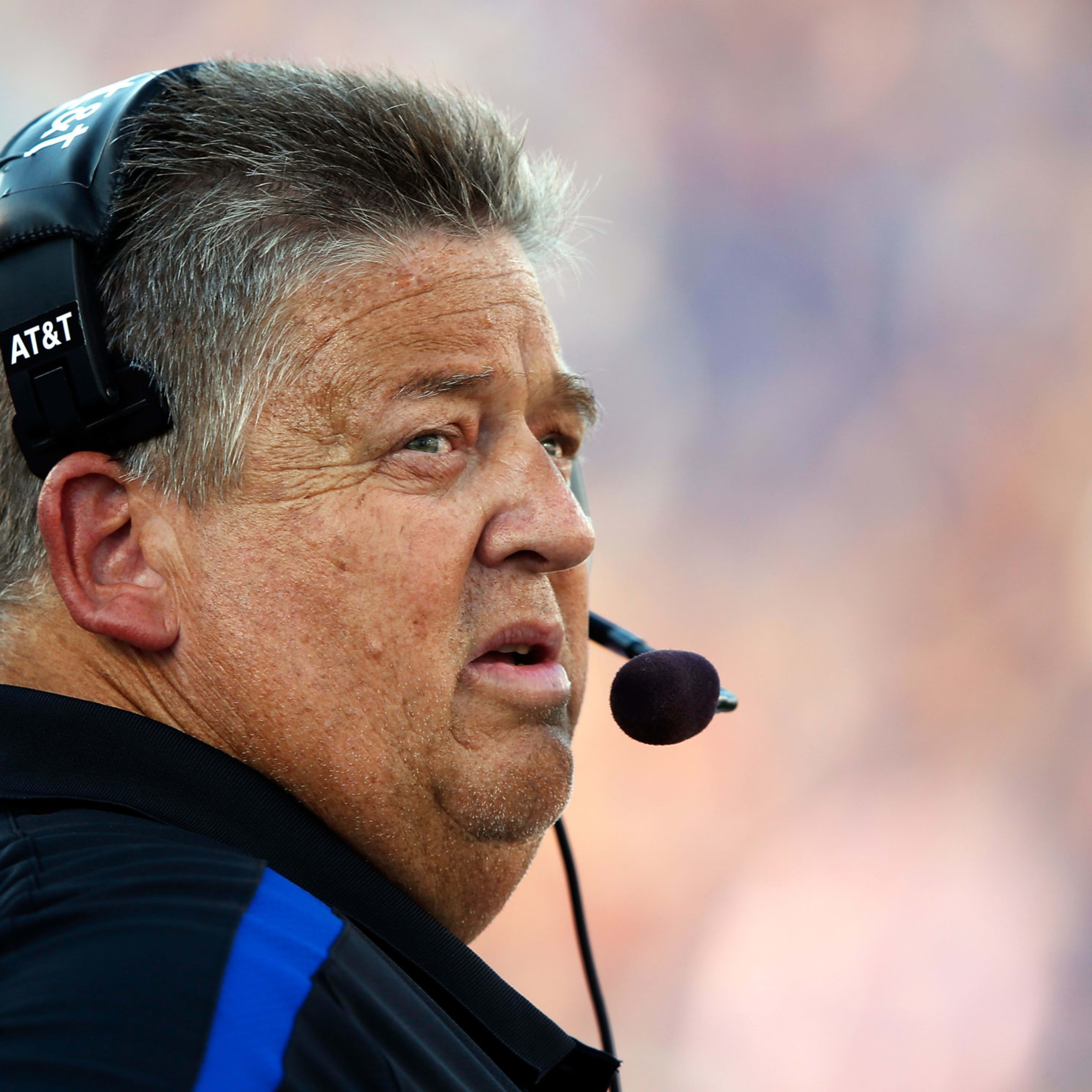 Charlie Weis Has Strong Message For SiriusXM Management Over Radio ...