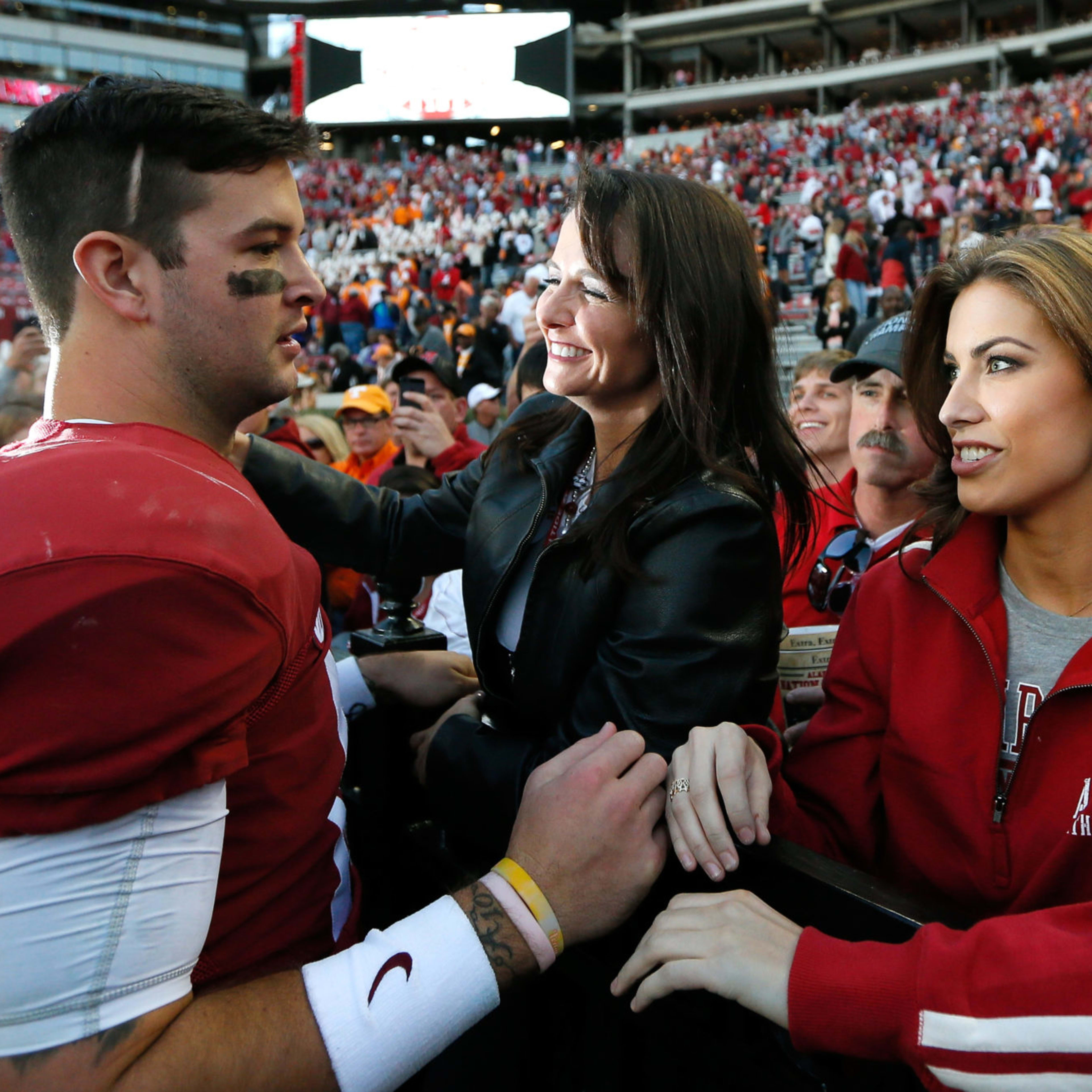 Katherine Webb Turns Heads With Her Outfit At Golf Event - The Spun