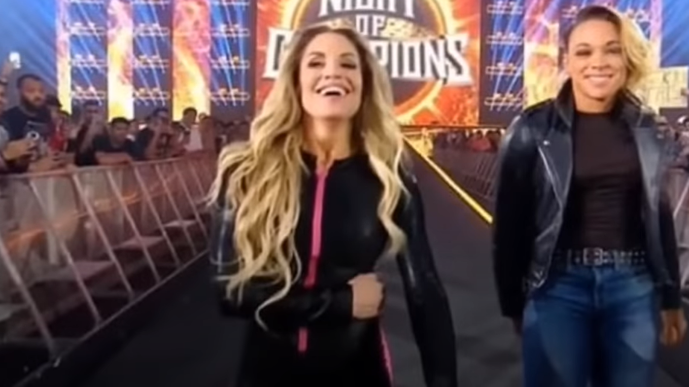 WWE Legend Trish Stratus Turns Heads With Behind-The-Scenes Video - The ...