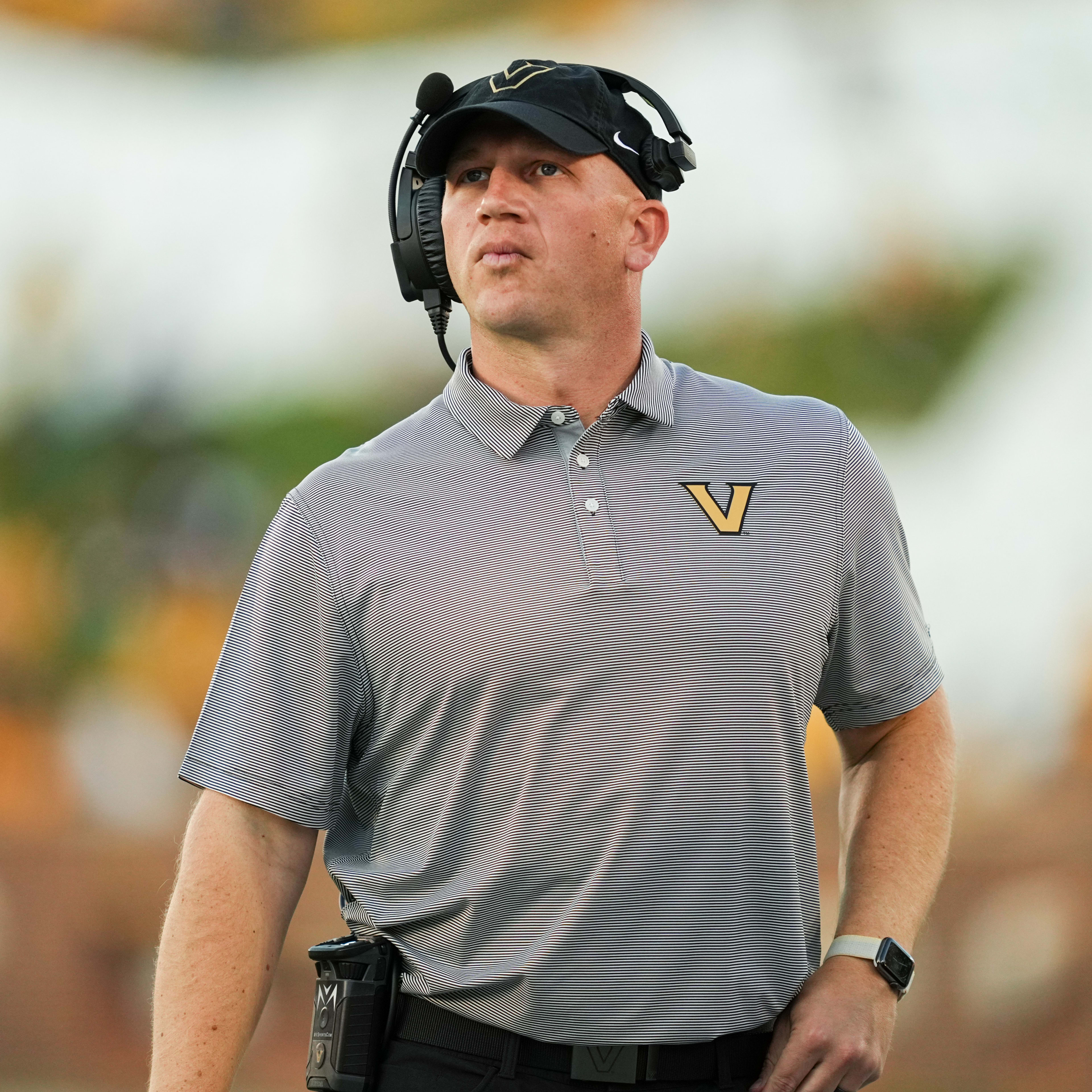 Bill Belichick's Girlfriend Shows True Character With Her Magazine ...