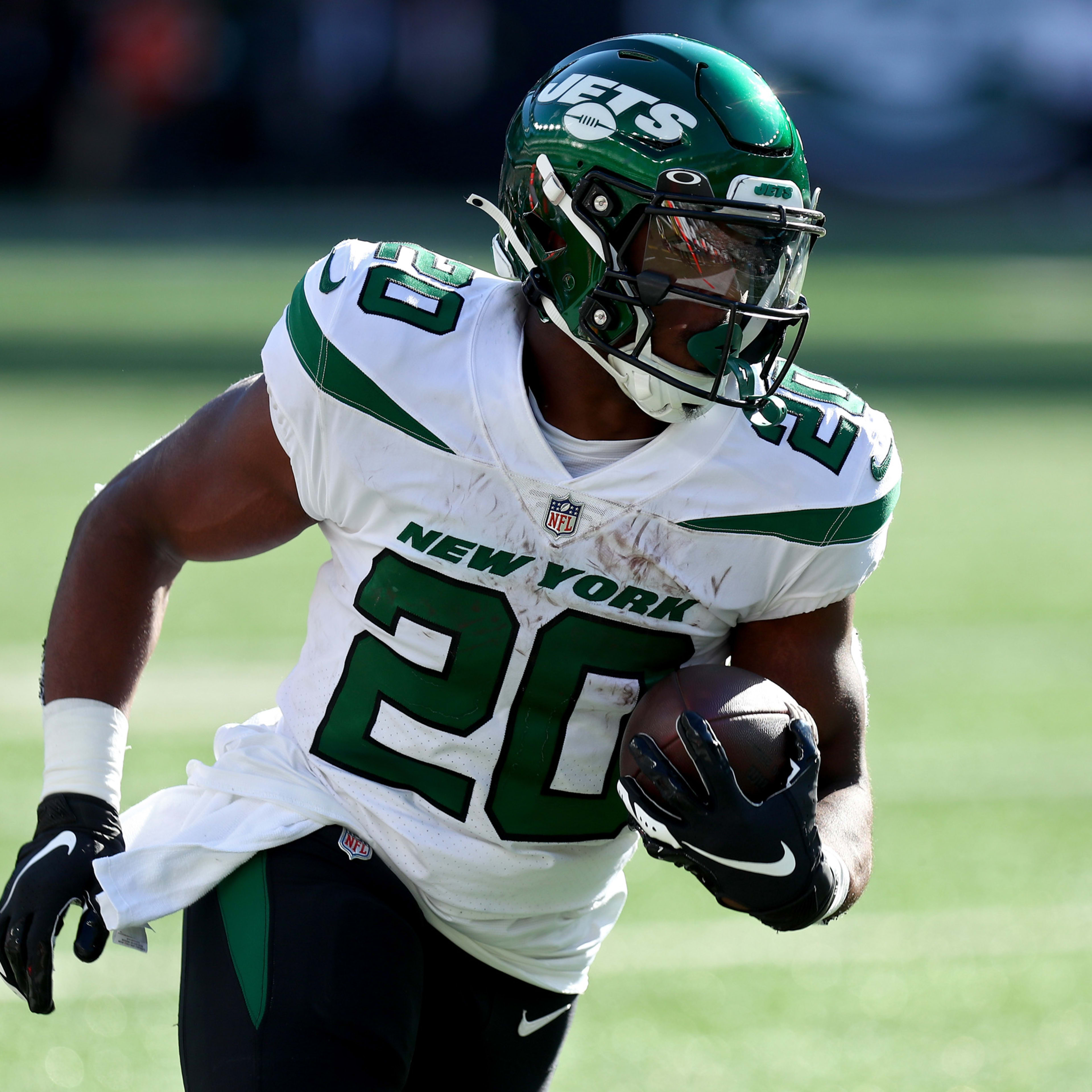 Olivia Dunne Goes Viral For Behavior At Paul Skenes' Game Wednesday ...