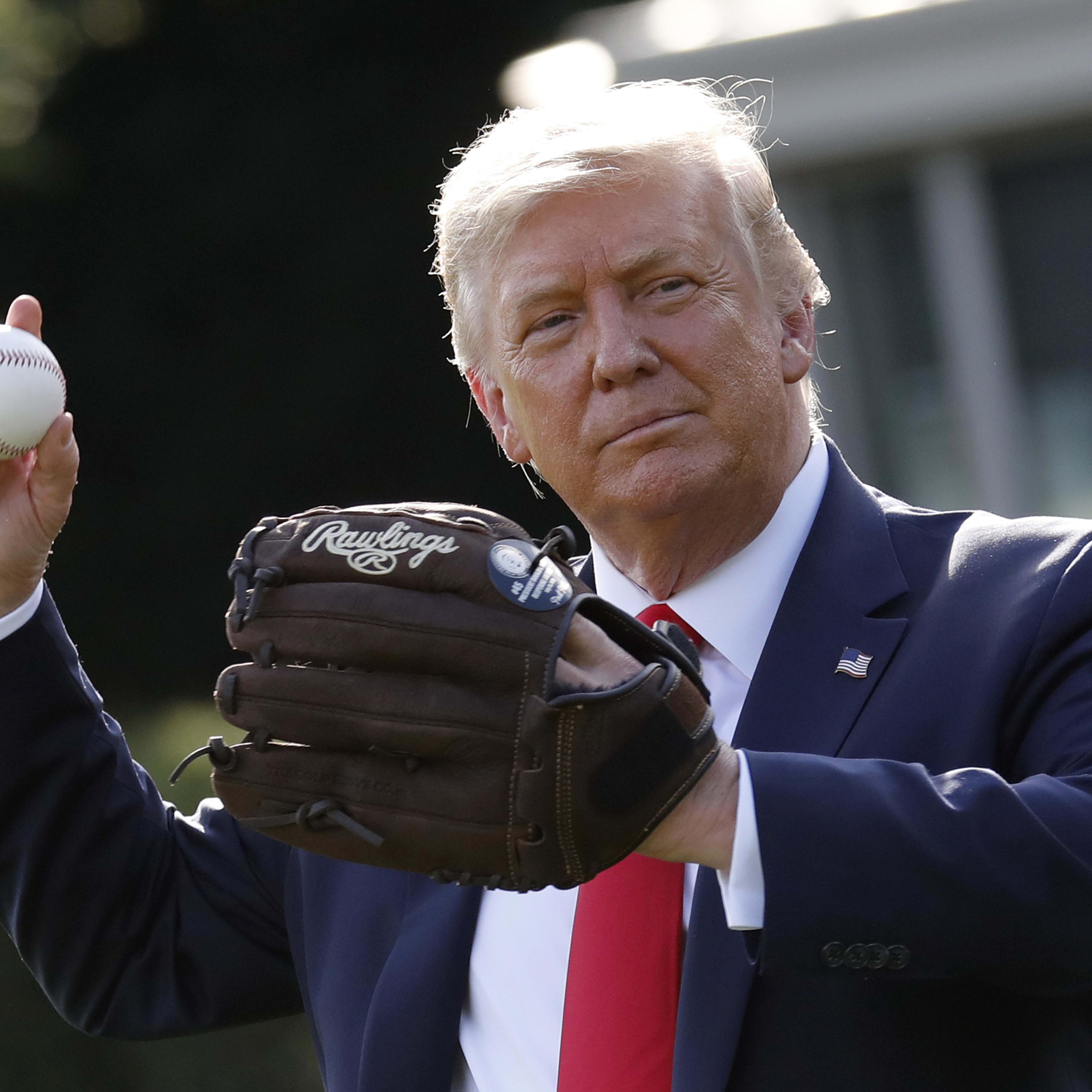 Lane Kiffin Sends 4-Word Message To Swimsuit Model - The Spun