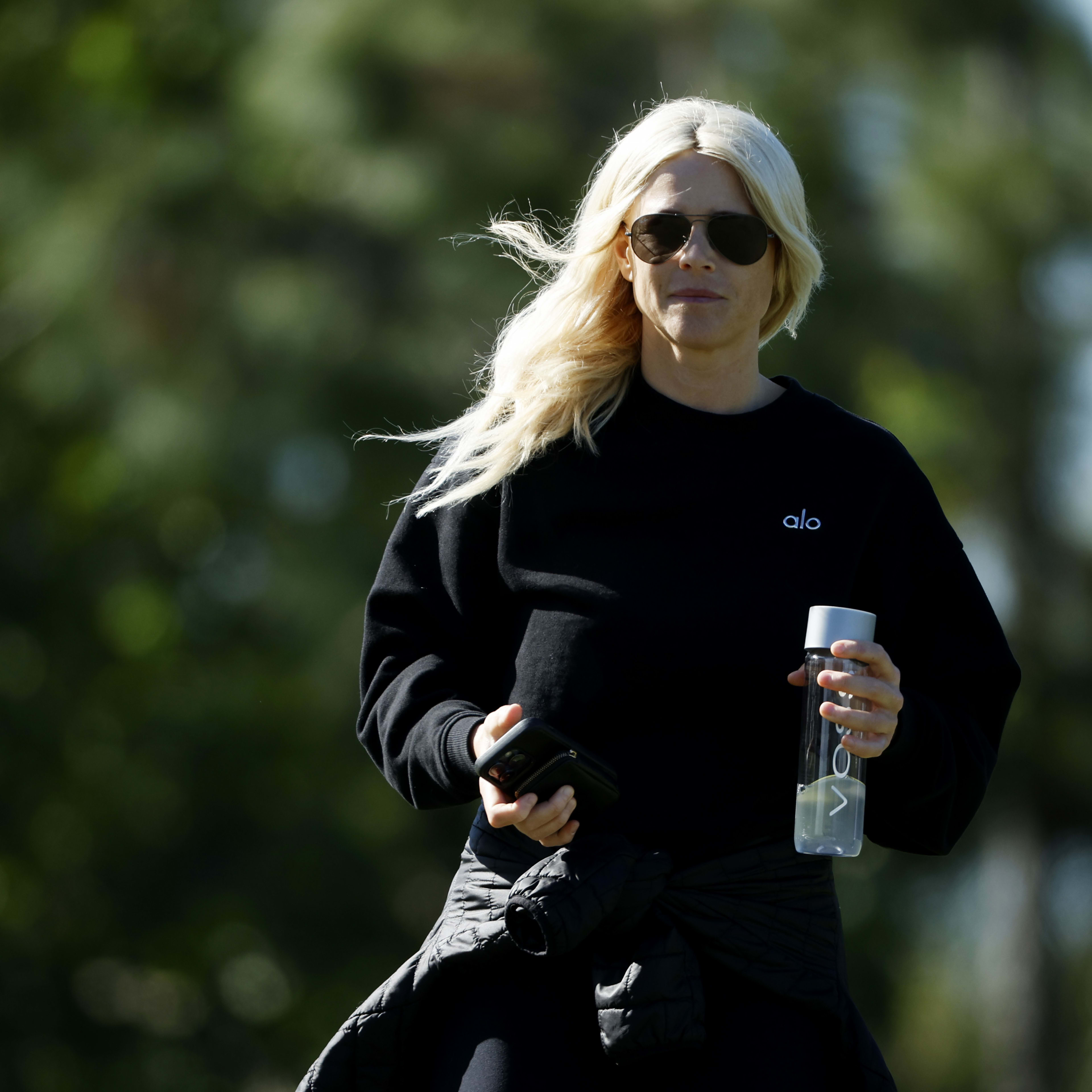 Italian Sports Reporter Shared Jaw-Dropping Swimsuit Photo - The Spun