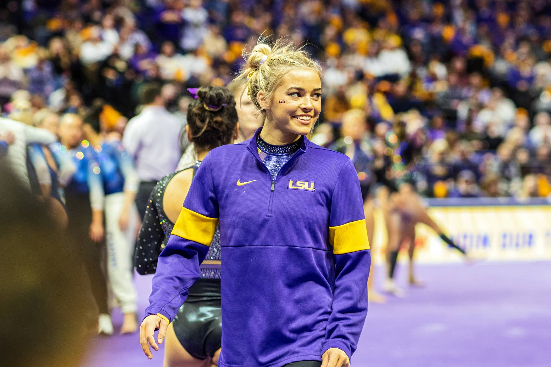Livvy Dunne Turns Heads On 'College GameDay' In Denim Skirt - The Spun