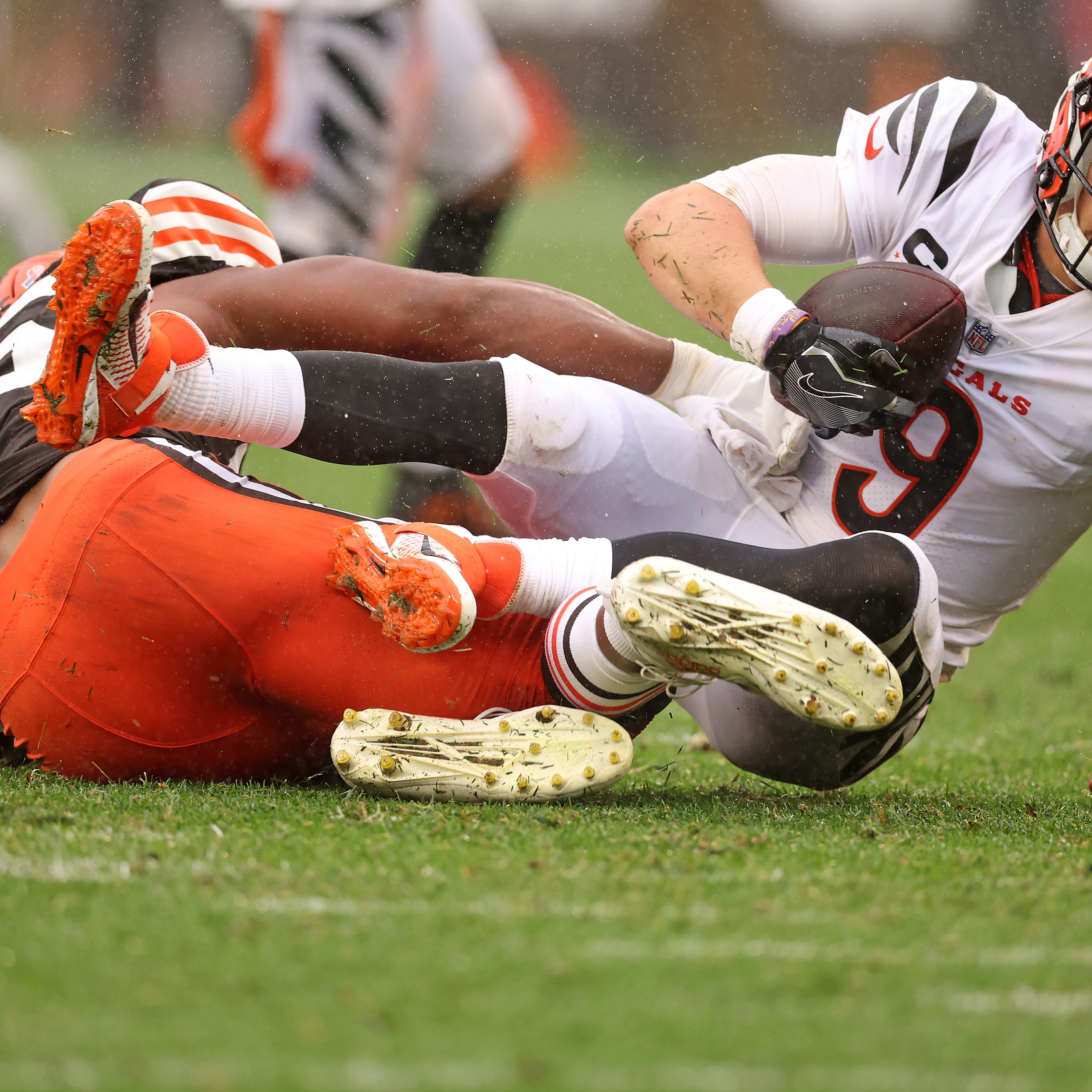 Joe Burrow Makes Classy Promise To Myles Garrett Before Week 18 - The Spun
