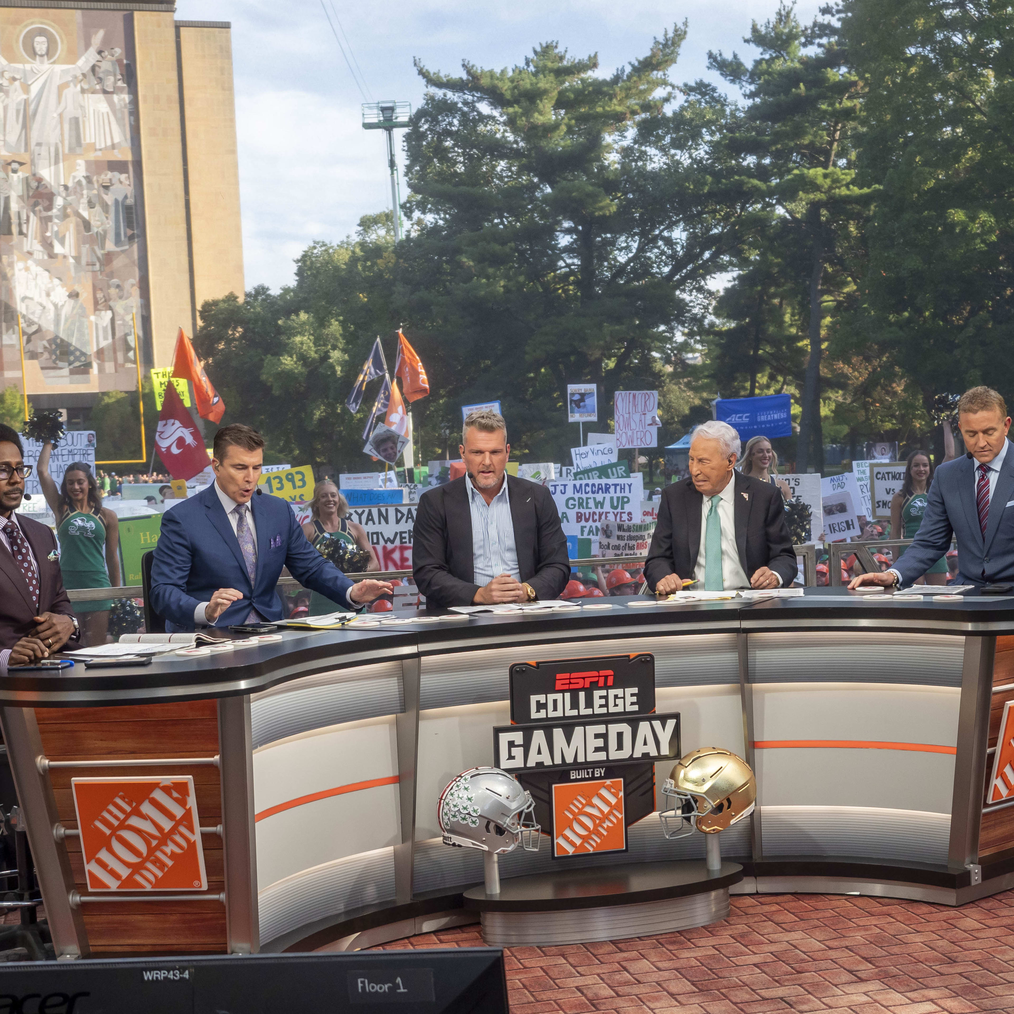 College Fans Stunned By 'Insane' Fumble Ruling In Georgia-Auburn Game ...