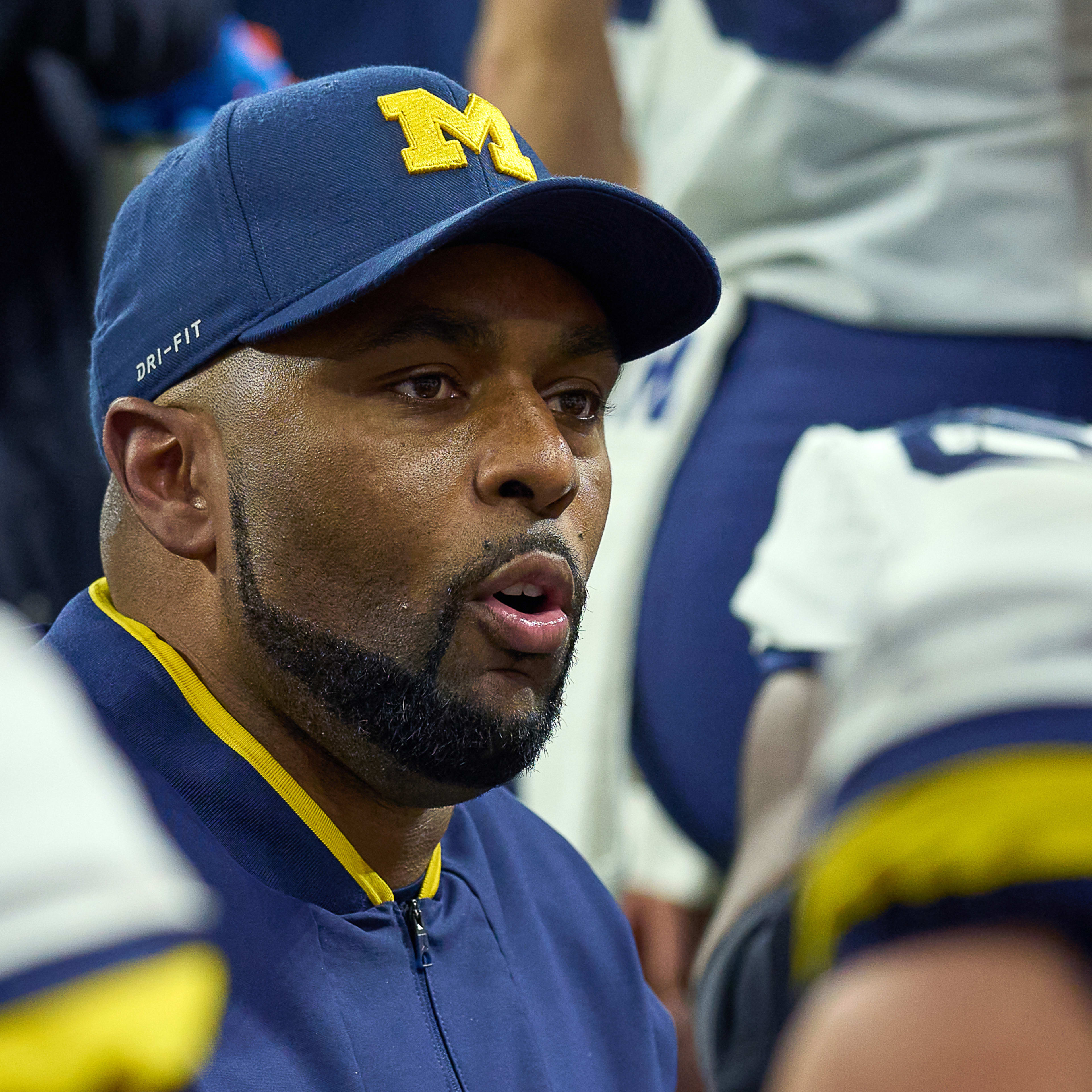 CBS Sideline Reporter Tracy Wolfson Turns Heads With Swimsuit Photo ...