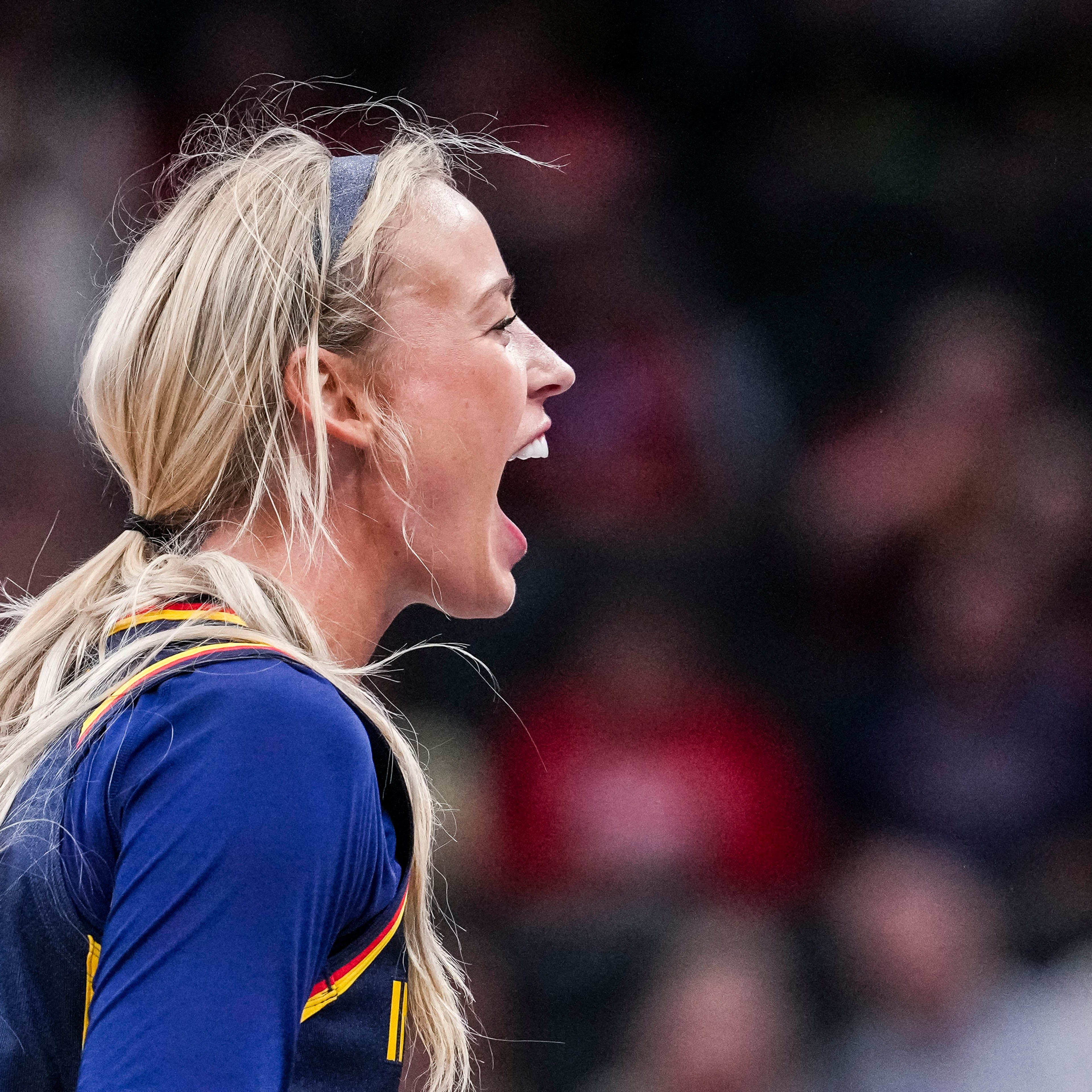 The 3 Best Swimsuit Photos Of Fever Star Sophie Cunningham - The Spun