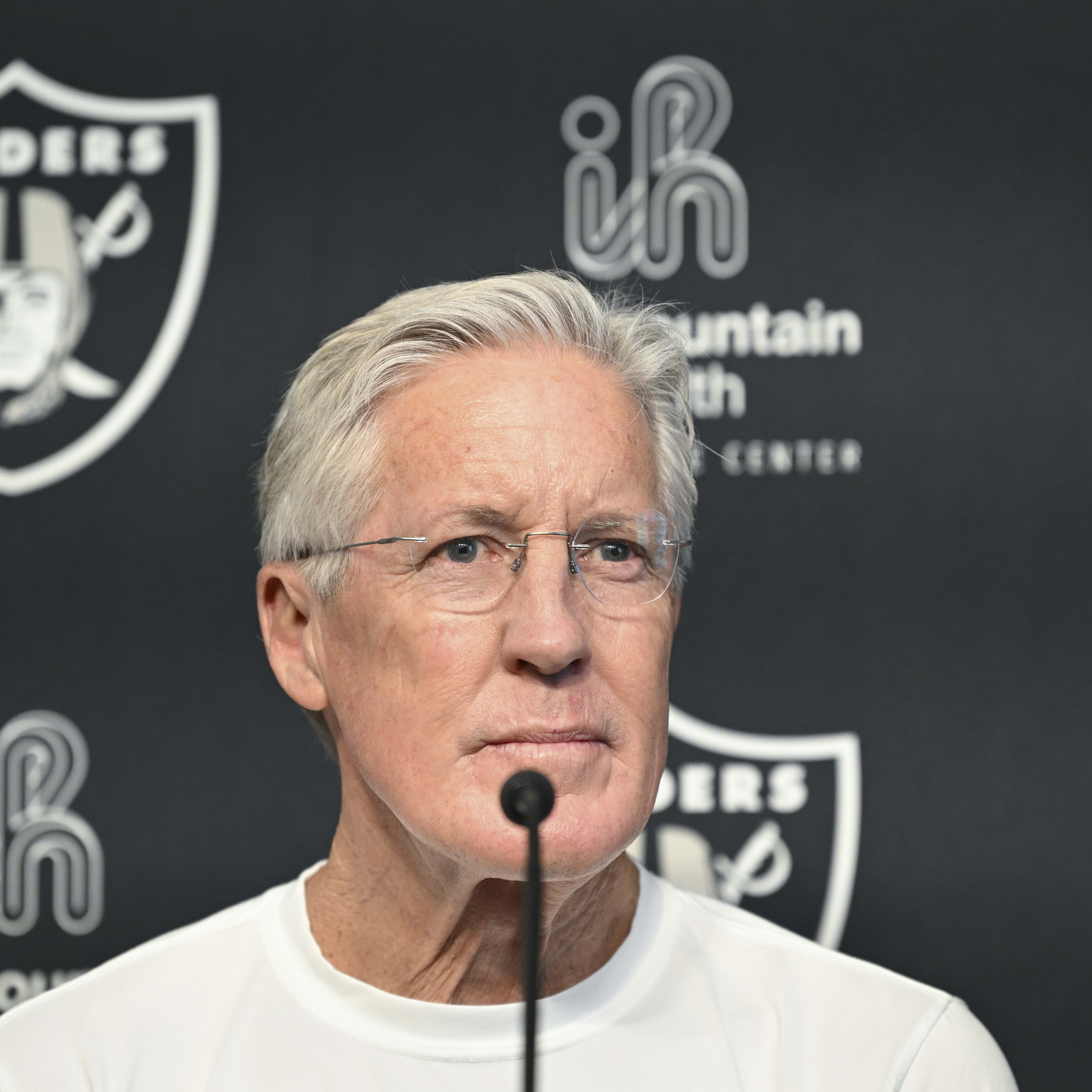 Longtime NFL Announcer Kenny Albert Lands New Job - The Spun