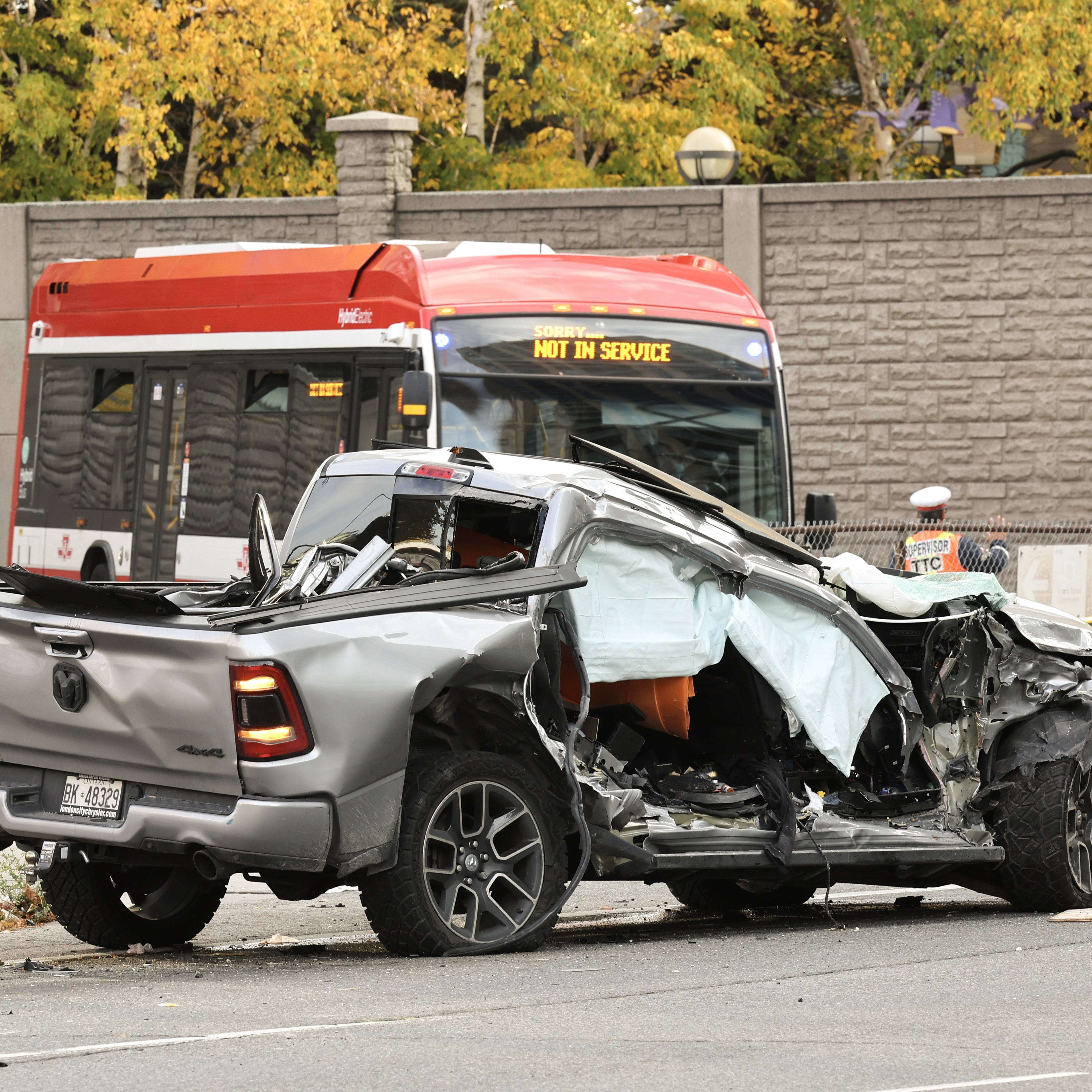 'Stunning' LSU Cheerleader Goes Viral During Week 1 Loss - The Spun