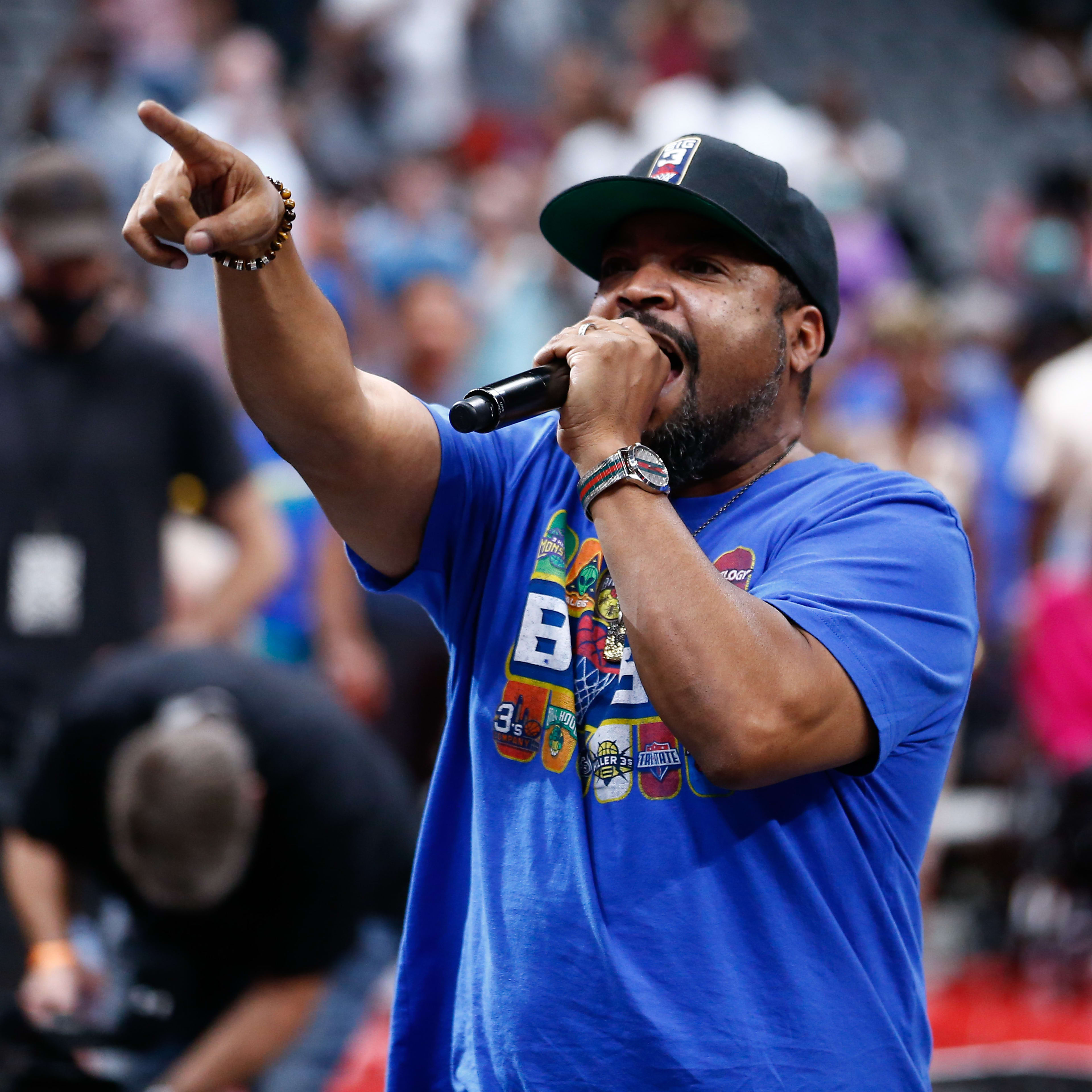 Congratulations Pouring In For NFL Legend Michael Vick - The Spun