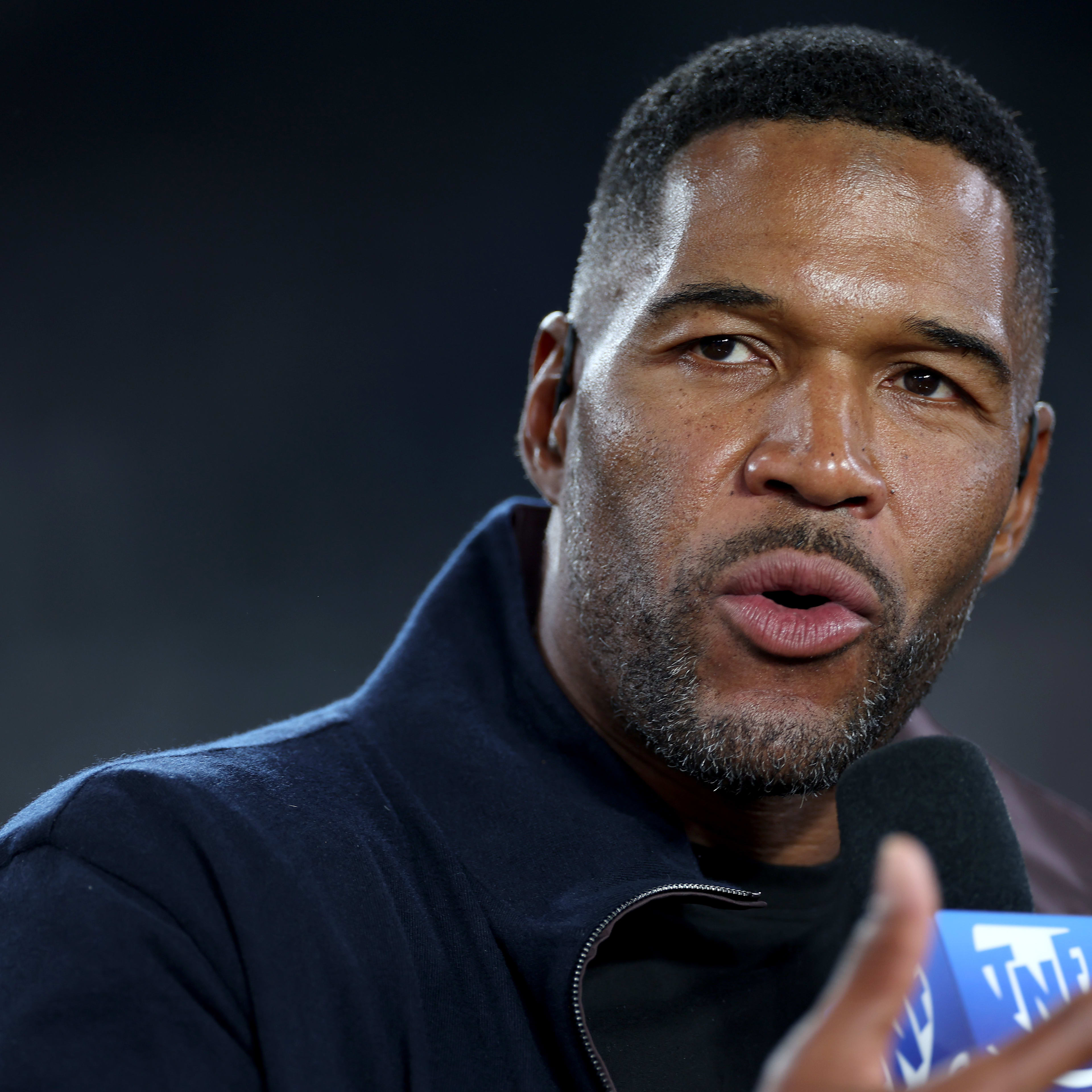 Taylor Swift Issued Classy Apology To Travis Kelce's Teammate - The Spun