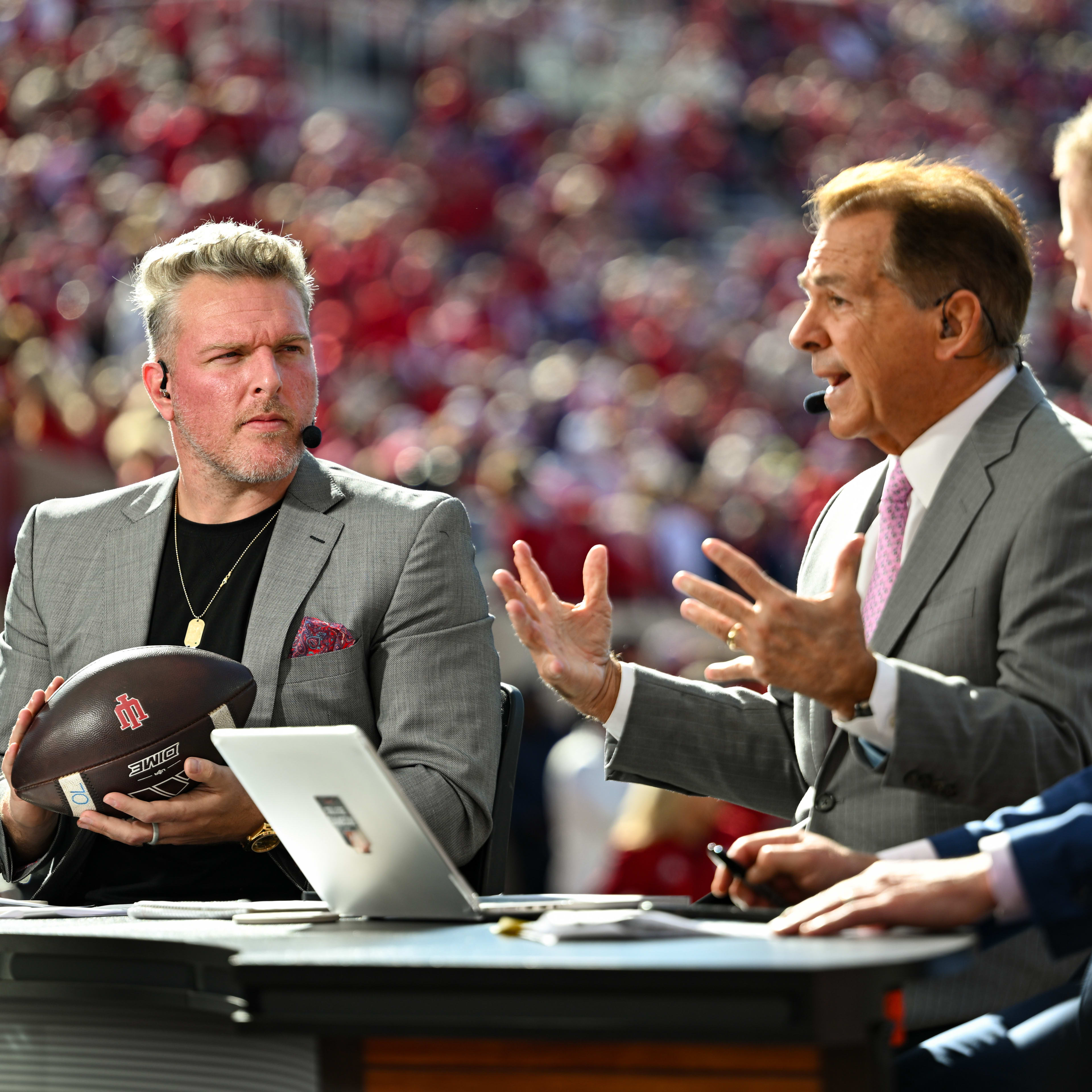 Lane Kiffin Sends 4-Word Message To Swimsuit Model - The Spun