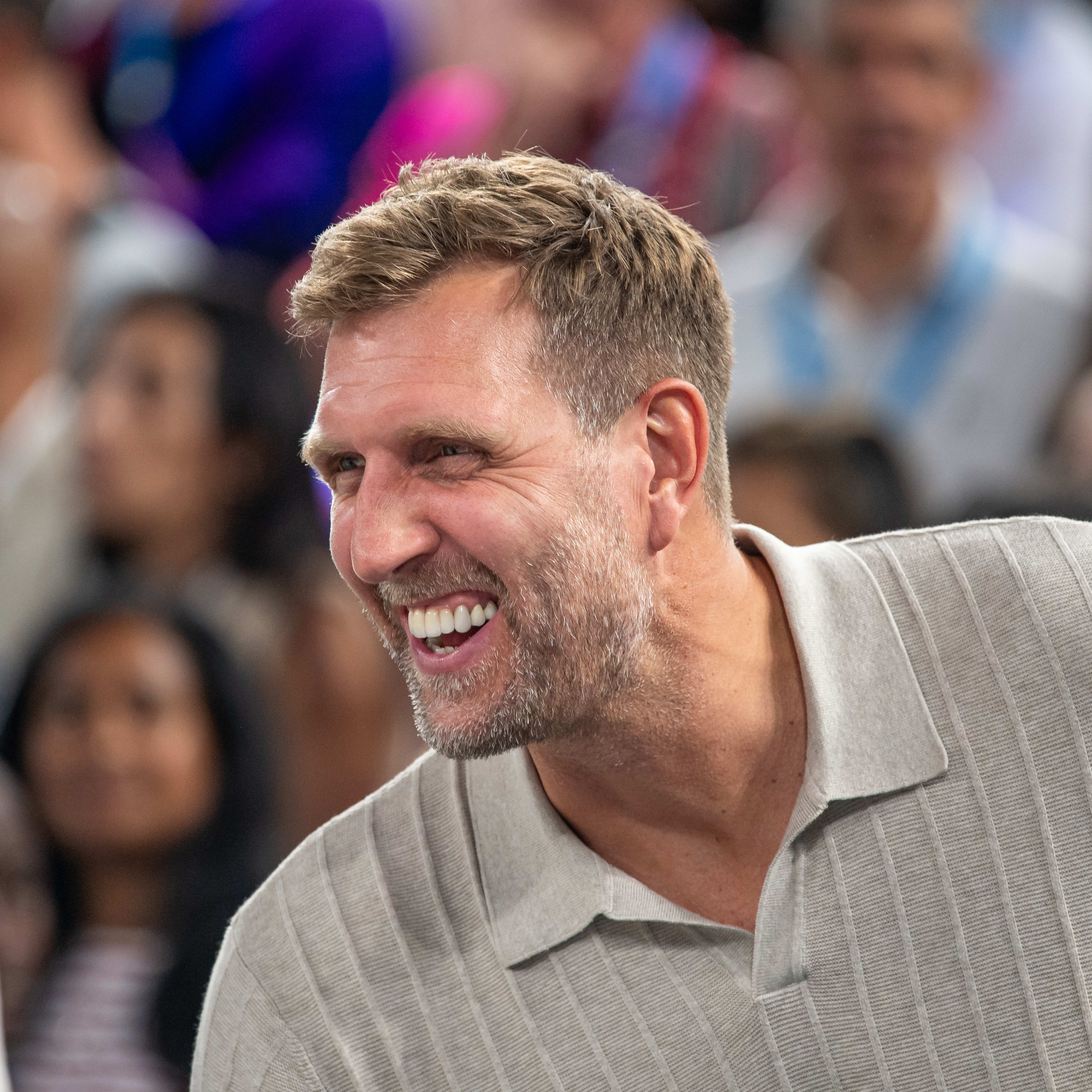 NFL Host Kaylee Hartung Grabs Attention With 'Cowgirl' Photo - The Spun