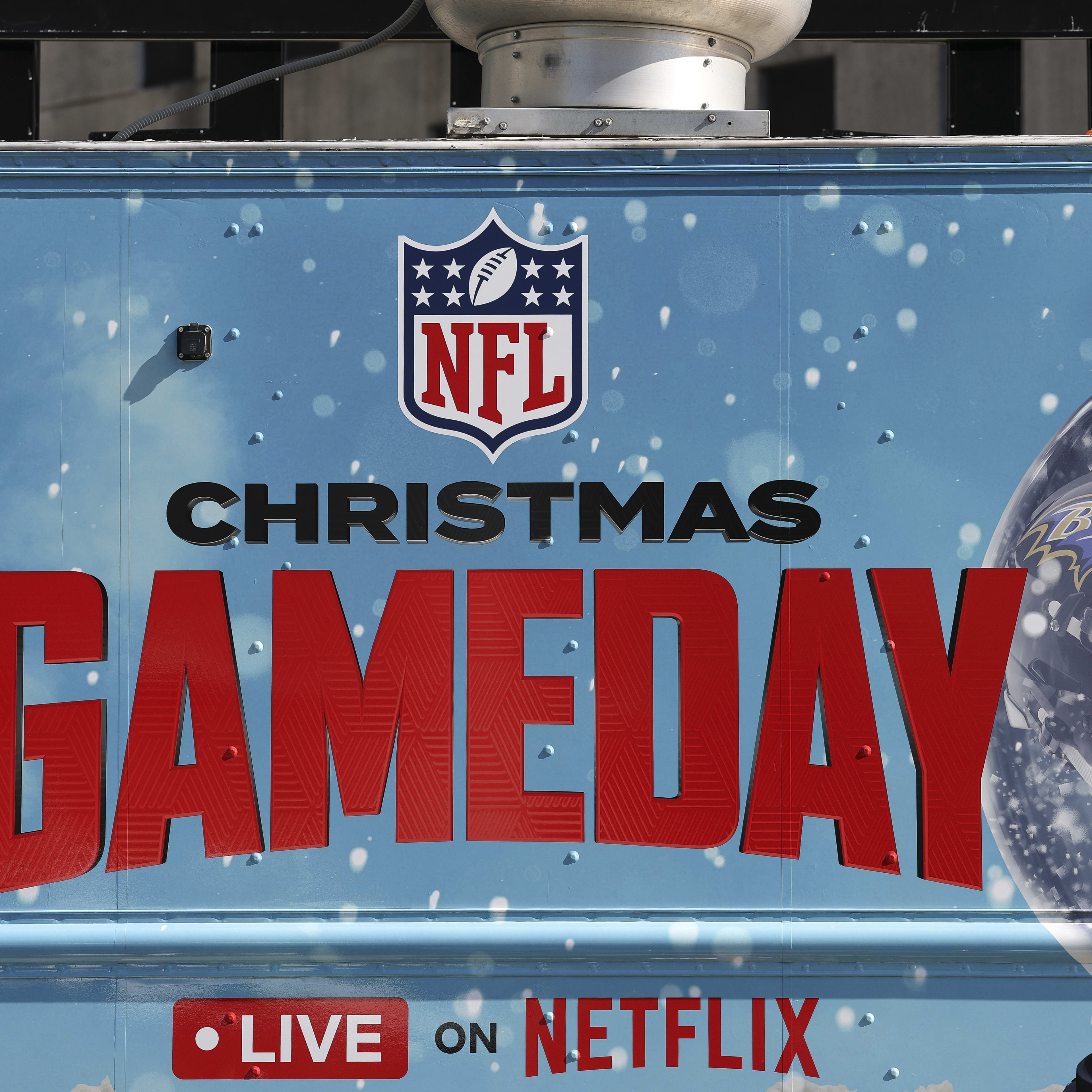 Pat McAfee Is Hinting At 'Controversial' College GameDay Move - The Spun