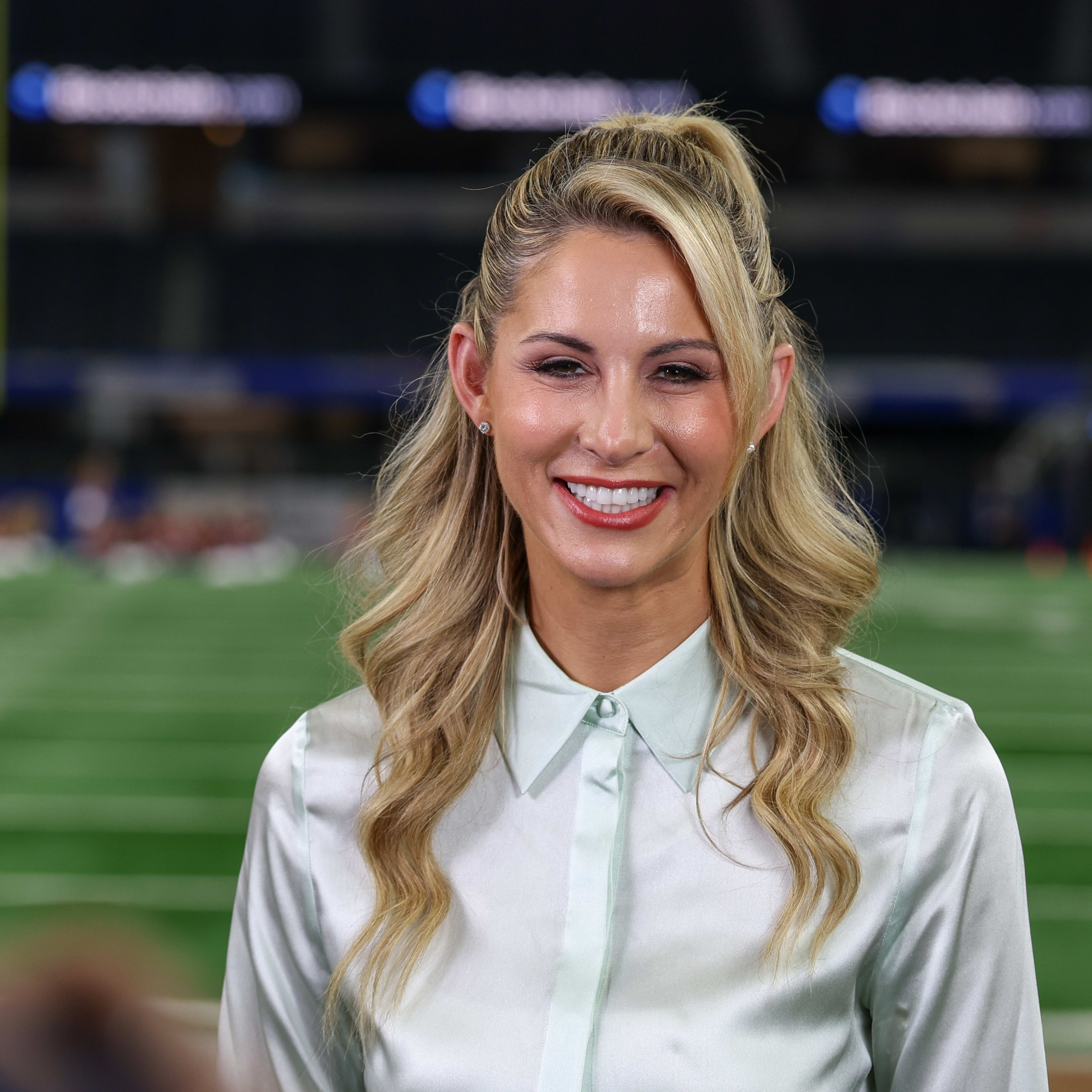 ESPN's Laura Rutledge Stuns In All-Black Outfit - The Spun