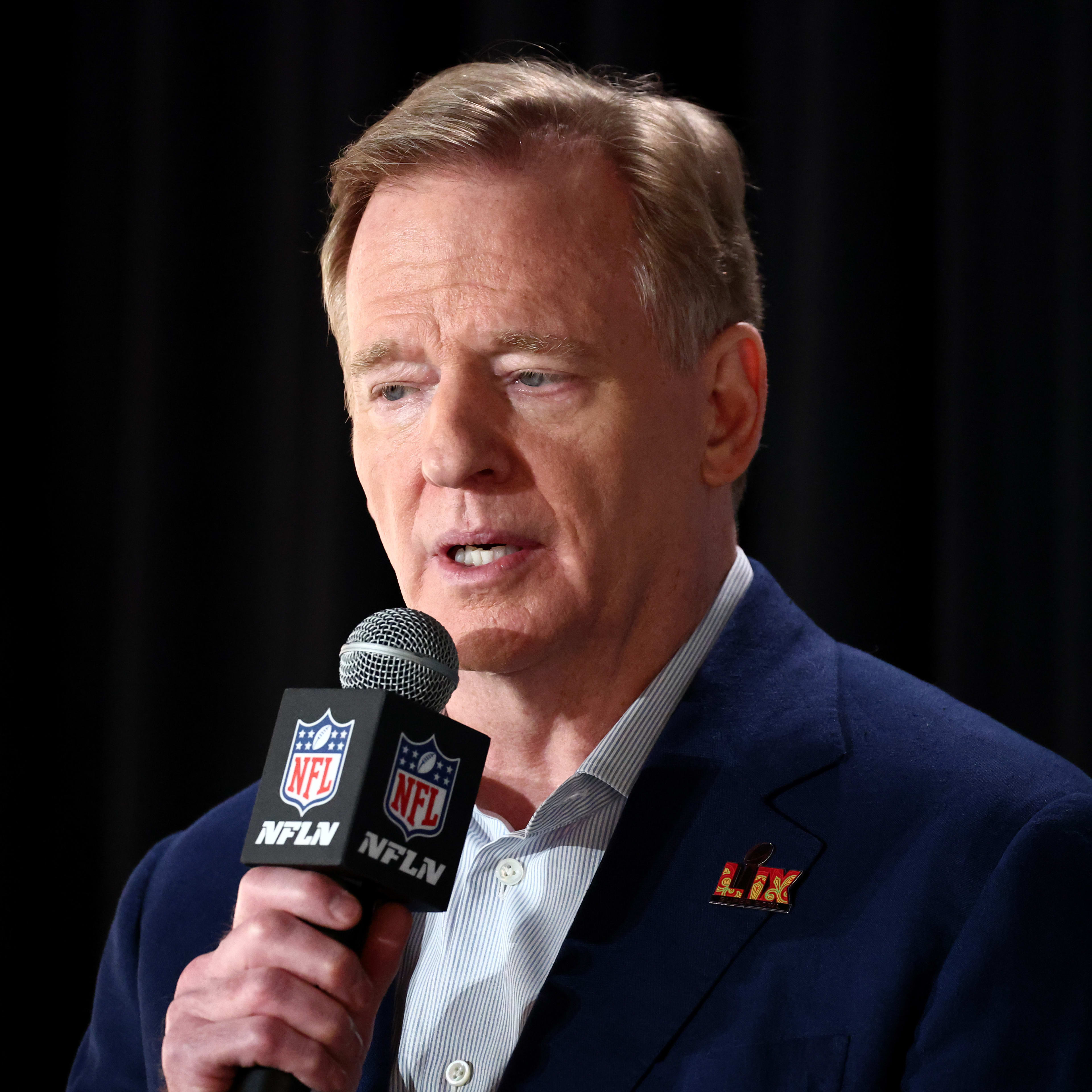 NFL Fans Immediately Cringe At Cris Collinsworth's Sunday Night Comment ...