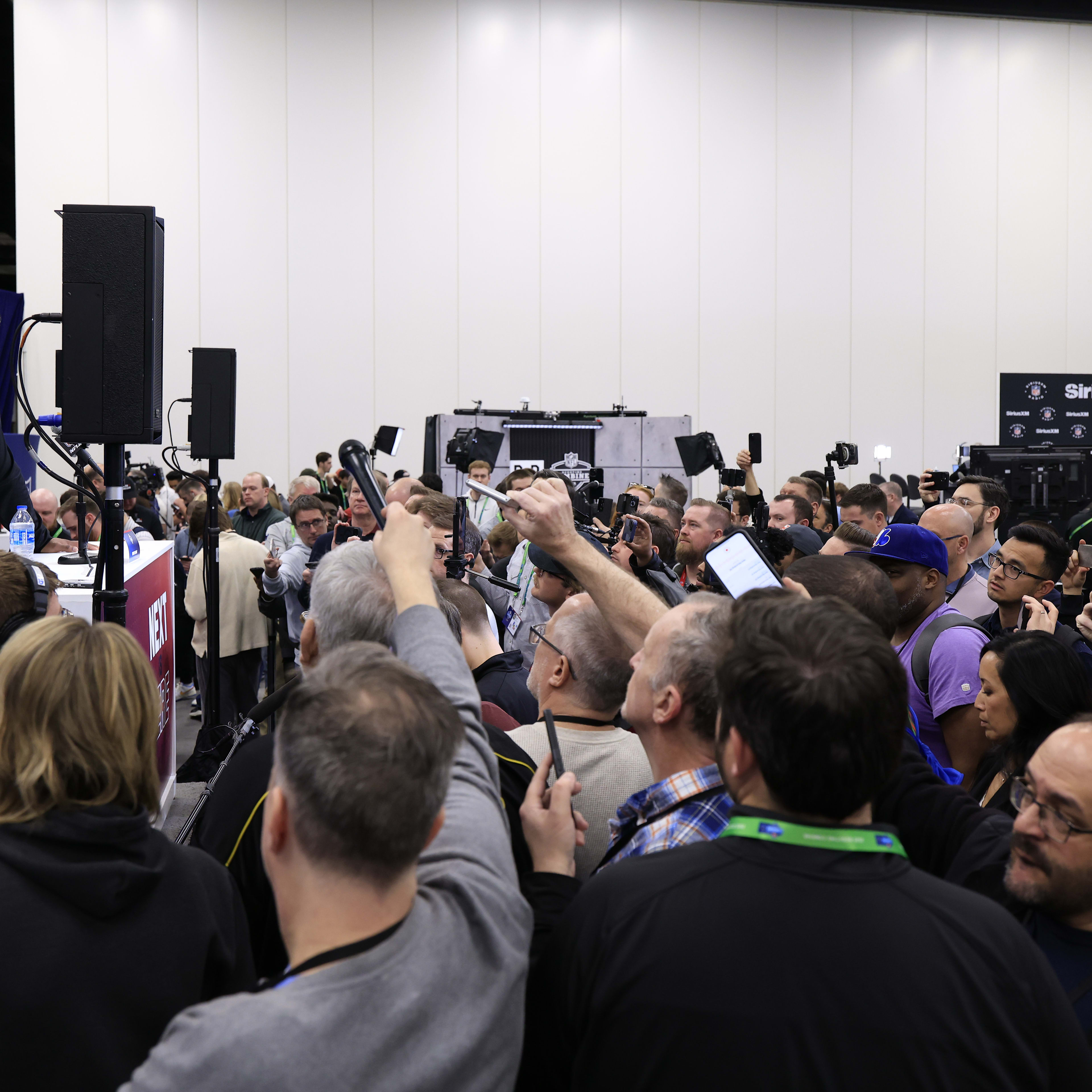 NFL Reporter Jordan Schultz Is Son Of A Famous CEO - The Spun