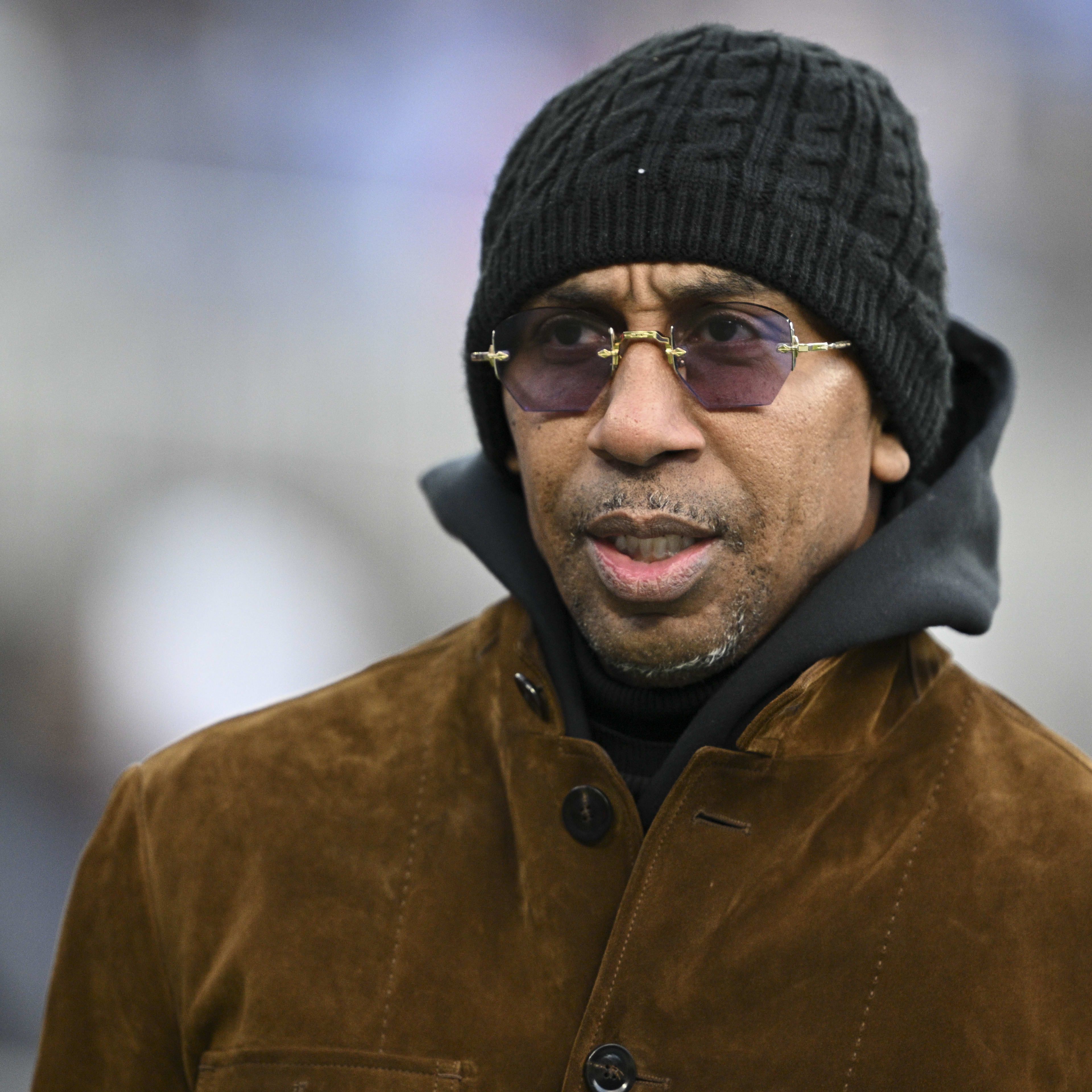 American Gold Medalist Valarie Allman Shared A Jaw-Dropping Swimsuit Photo - The Spun