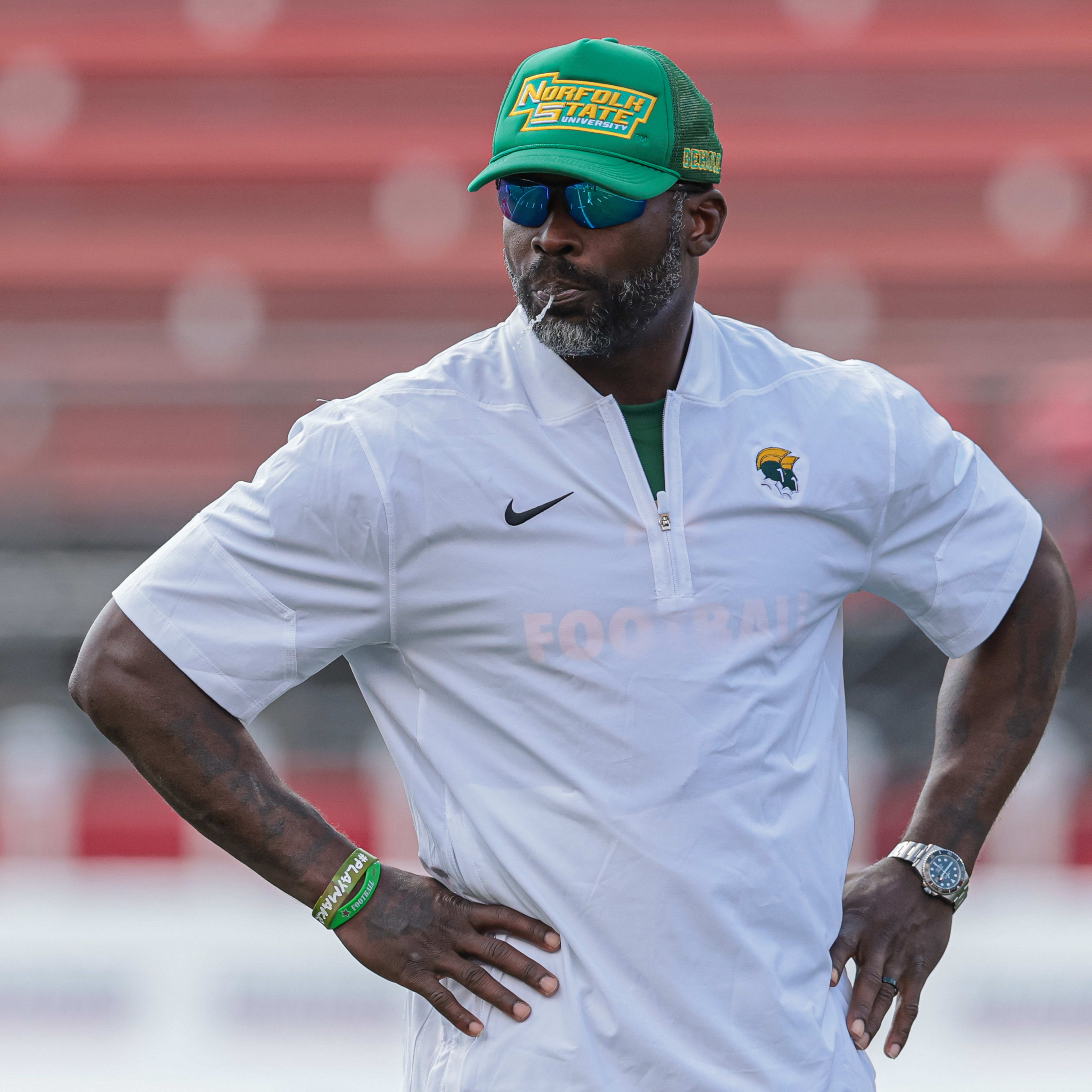 Pat McAfee Accused Of Ruining Lee Corso's Final 'College GameDay' Show ...