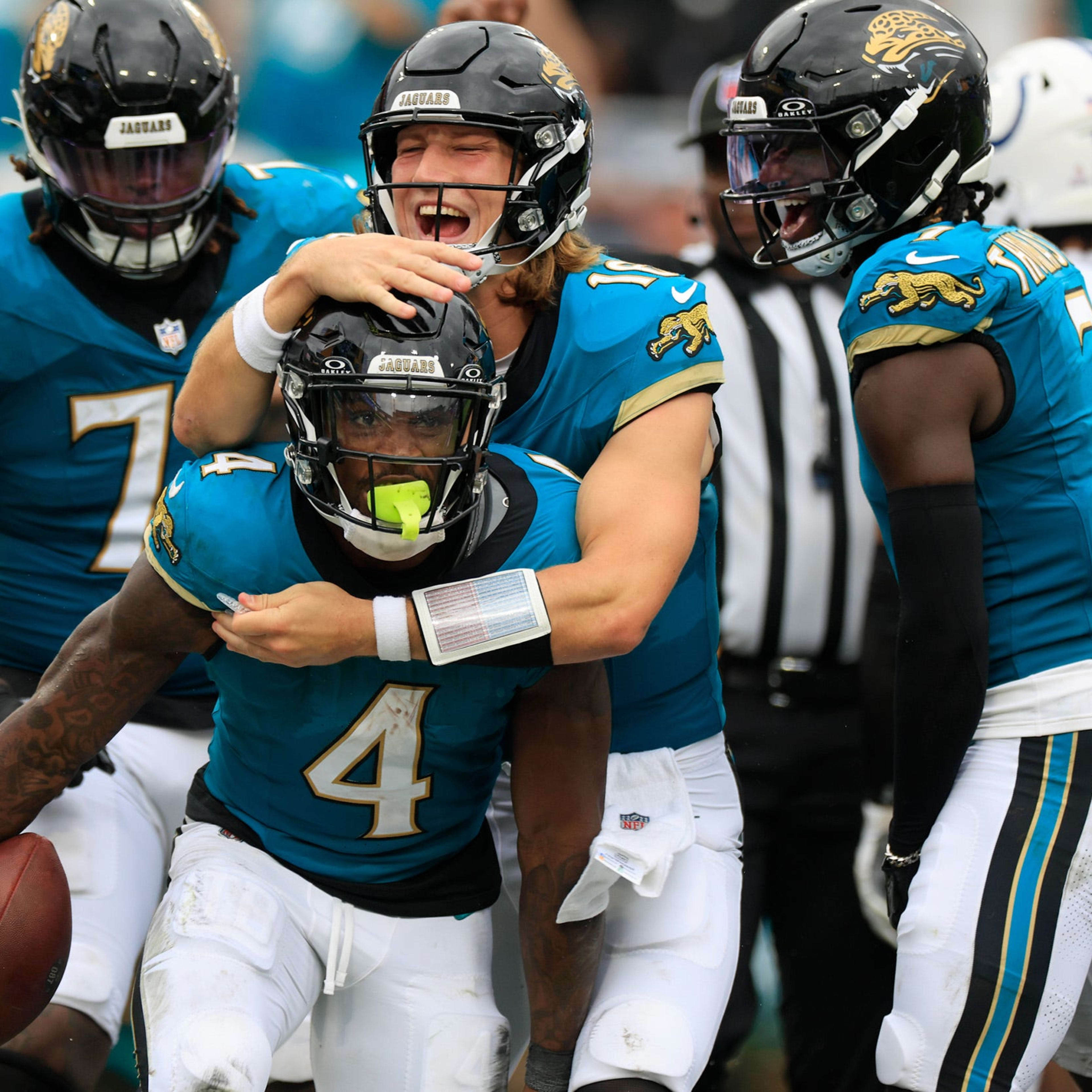 Alex Morgan Turns Heads With 3 Best 'Body Paint' Swimsuit Photos - The Spun