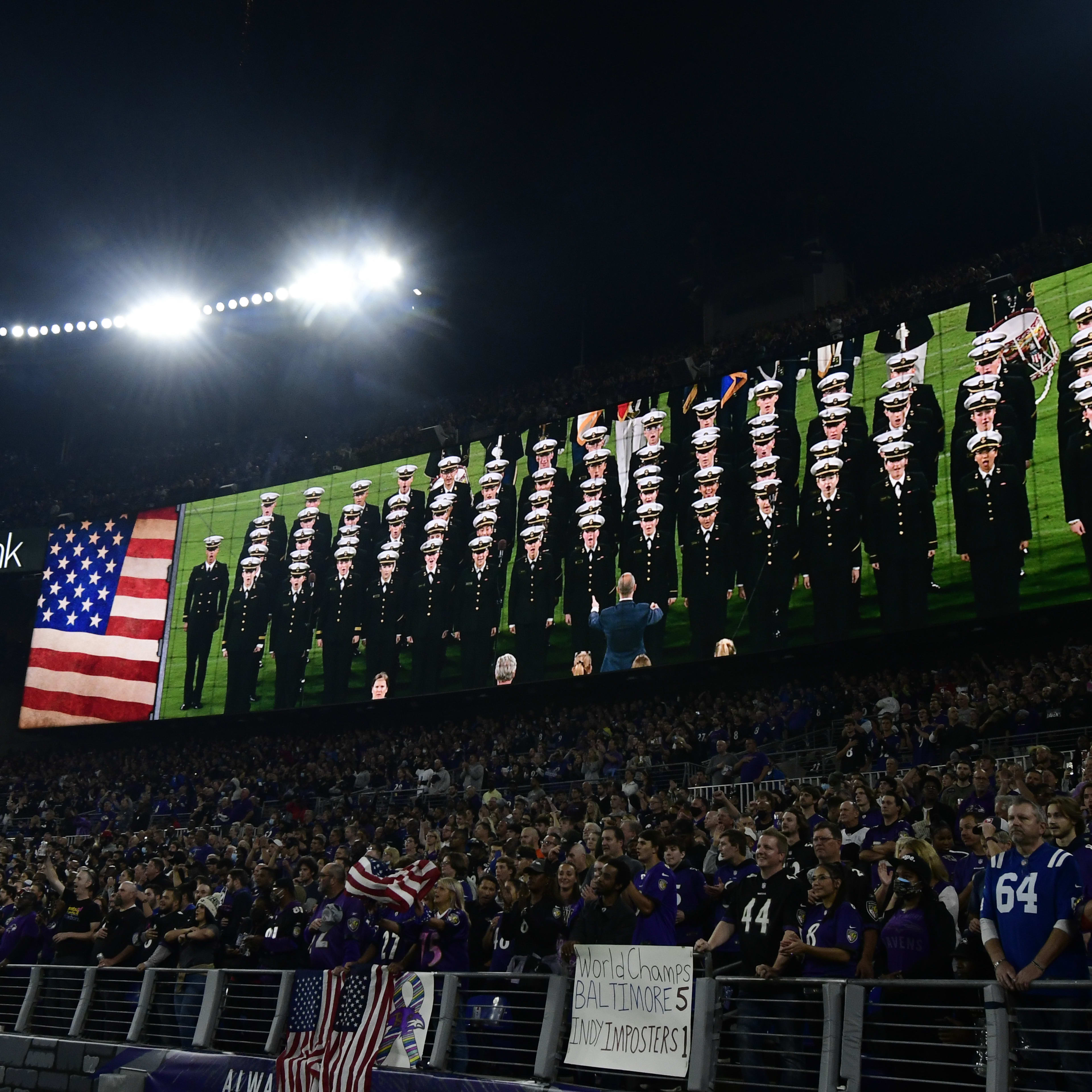 'Stunning' NFL Network Reporter Turns Heads In New Photoshoot - The Spun