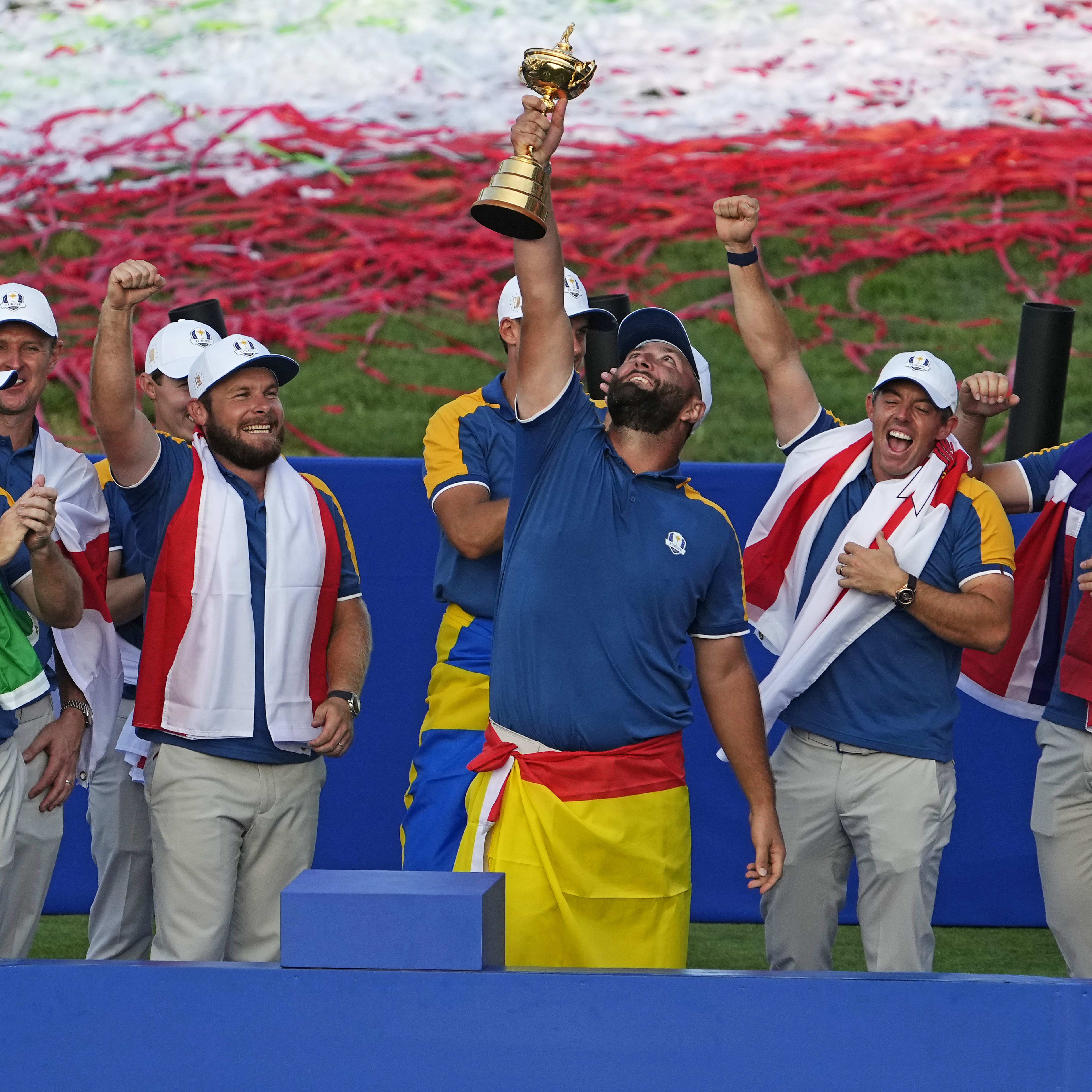 Everyone's Drooling Over Tennis Star Playing Without Pants - The Spun