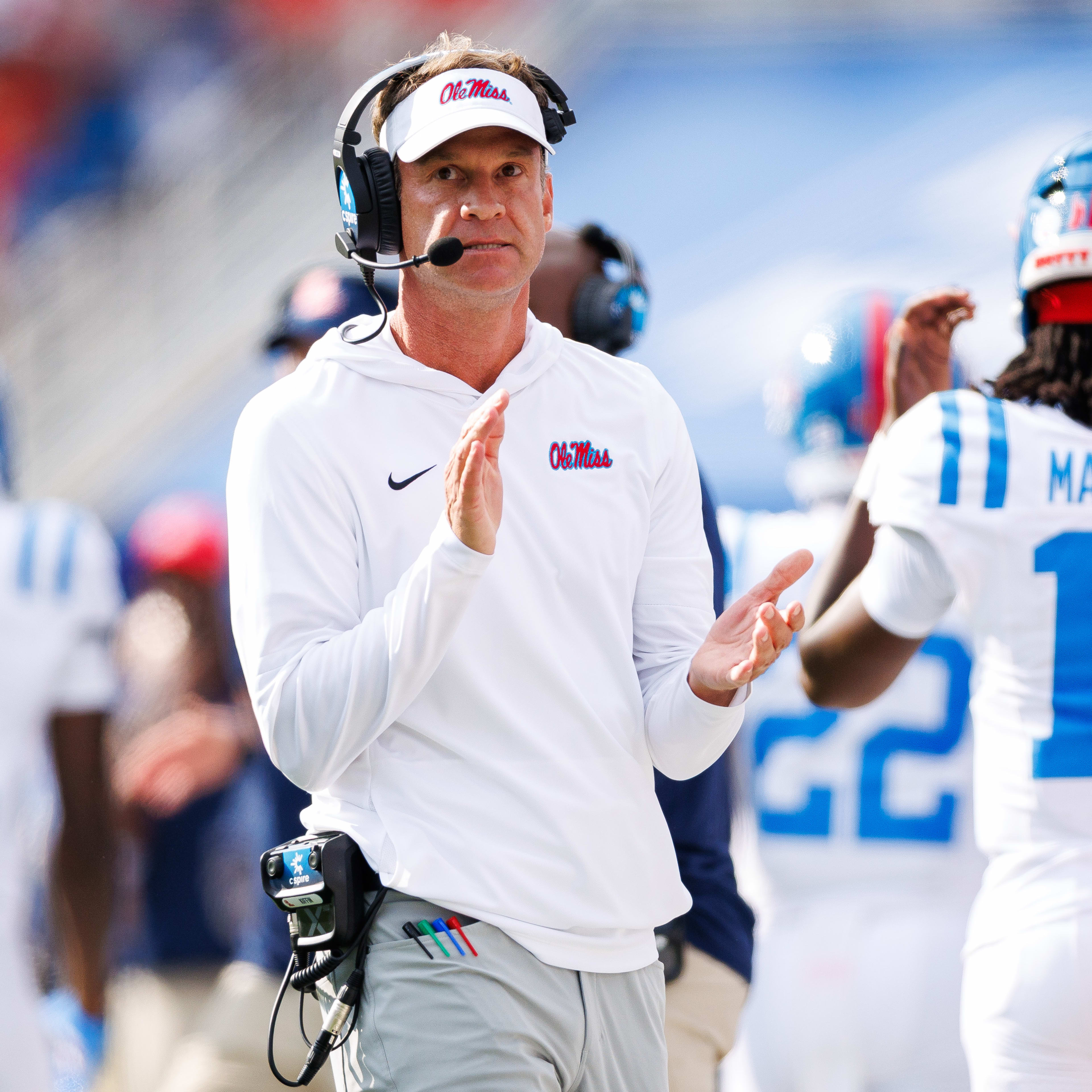 NFL Announcer Calls Out Republicans After Charlie Kirk Shooting - The Spun