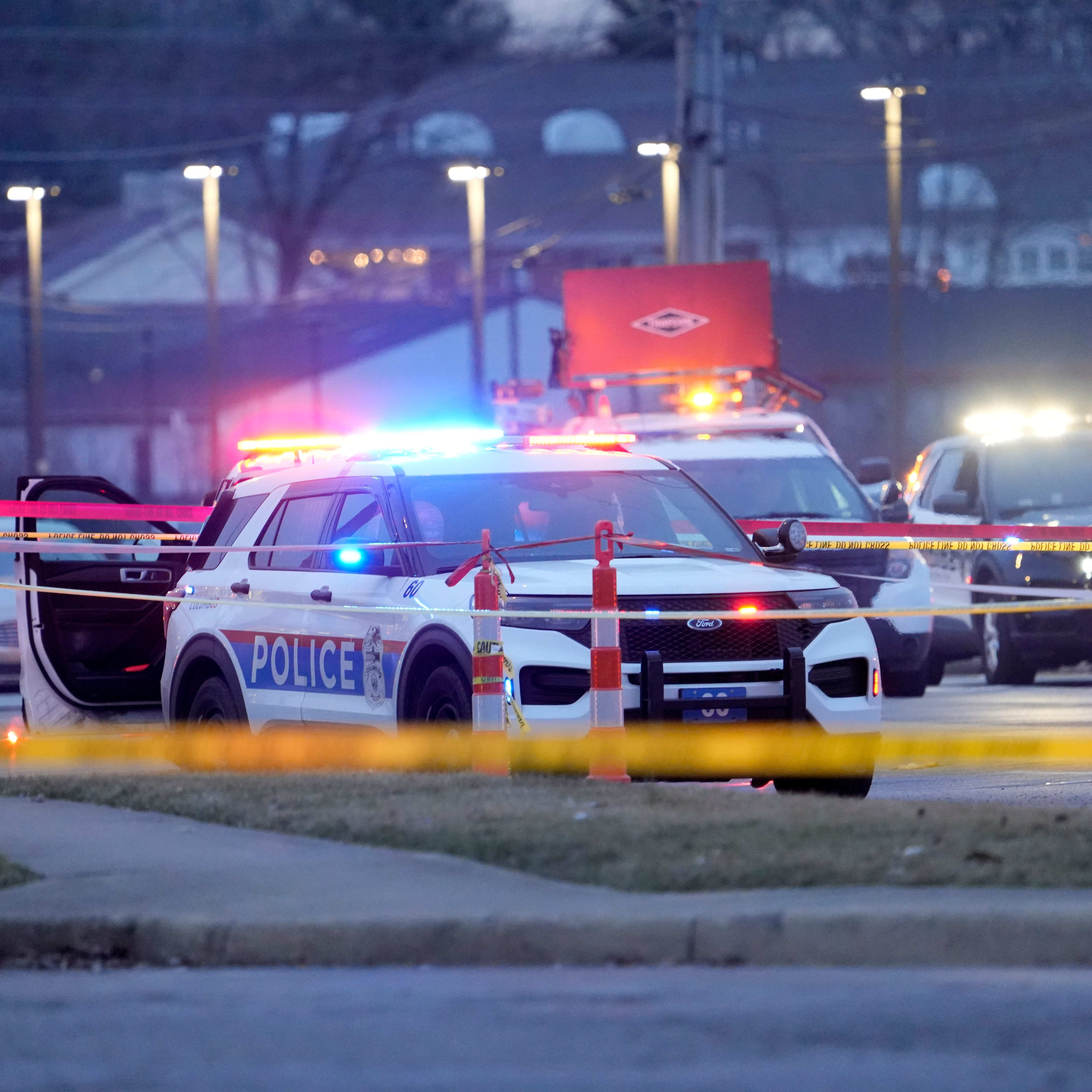 3 College Football Sideline Reporters Grab Attention With Photo - The Spun