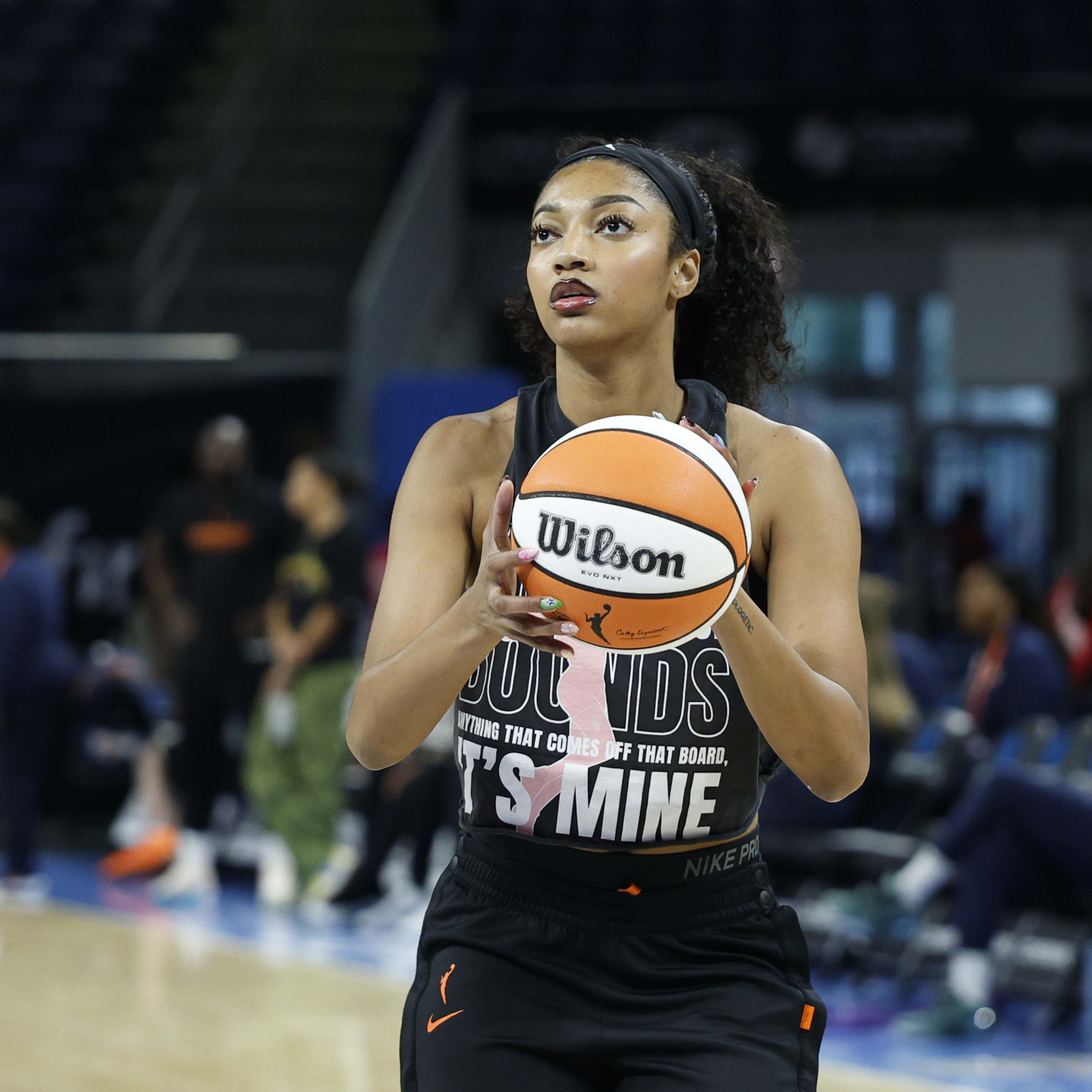 Hailey Van Lith's Kiss With NBA Player Boyfriend After Being Drafted Going Viral - The Spun