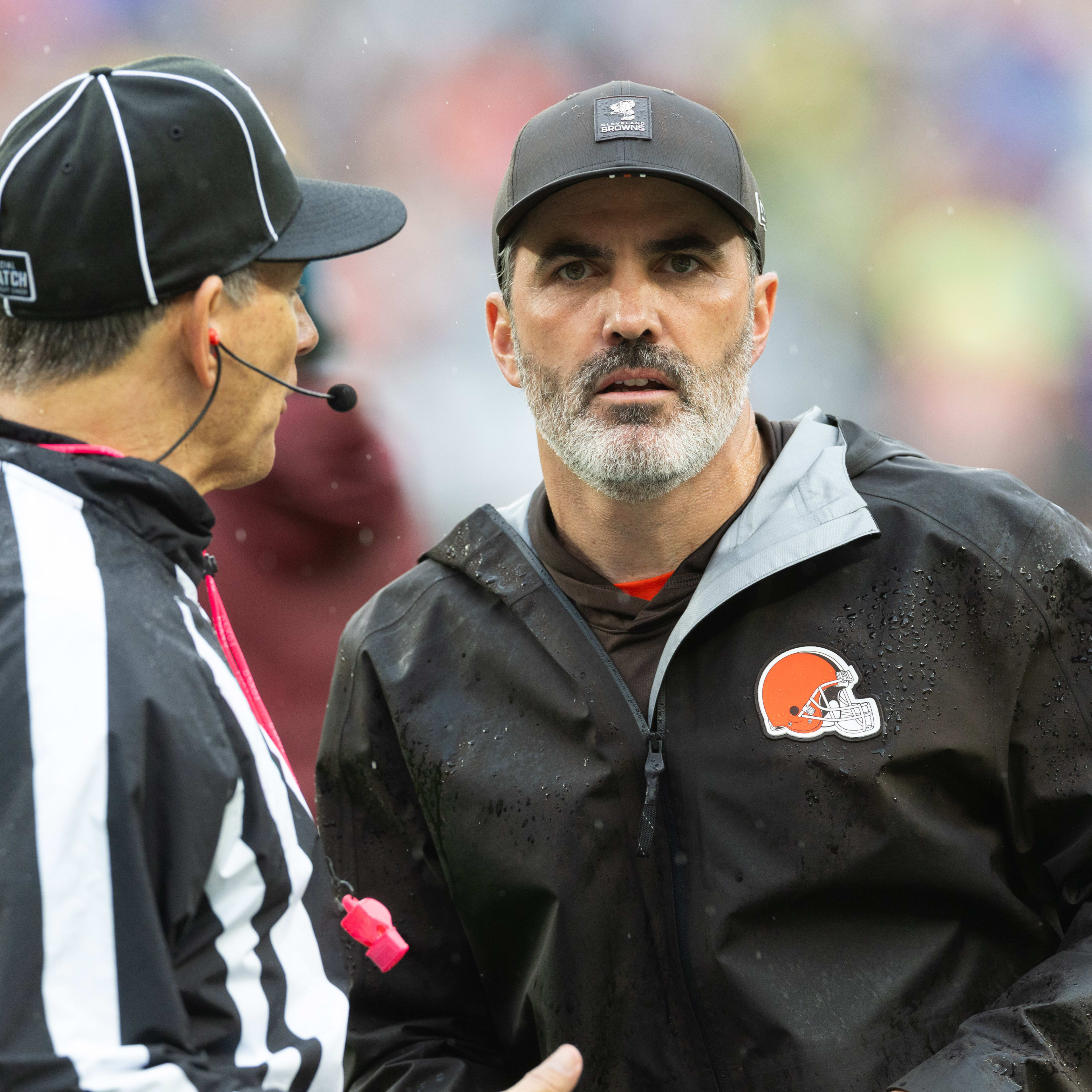 'Gorgeous' Weather Girl Grabs Attention With Viral Broadcast - The Spun