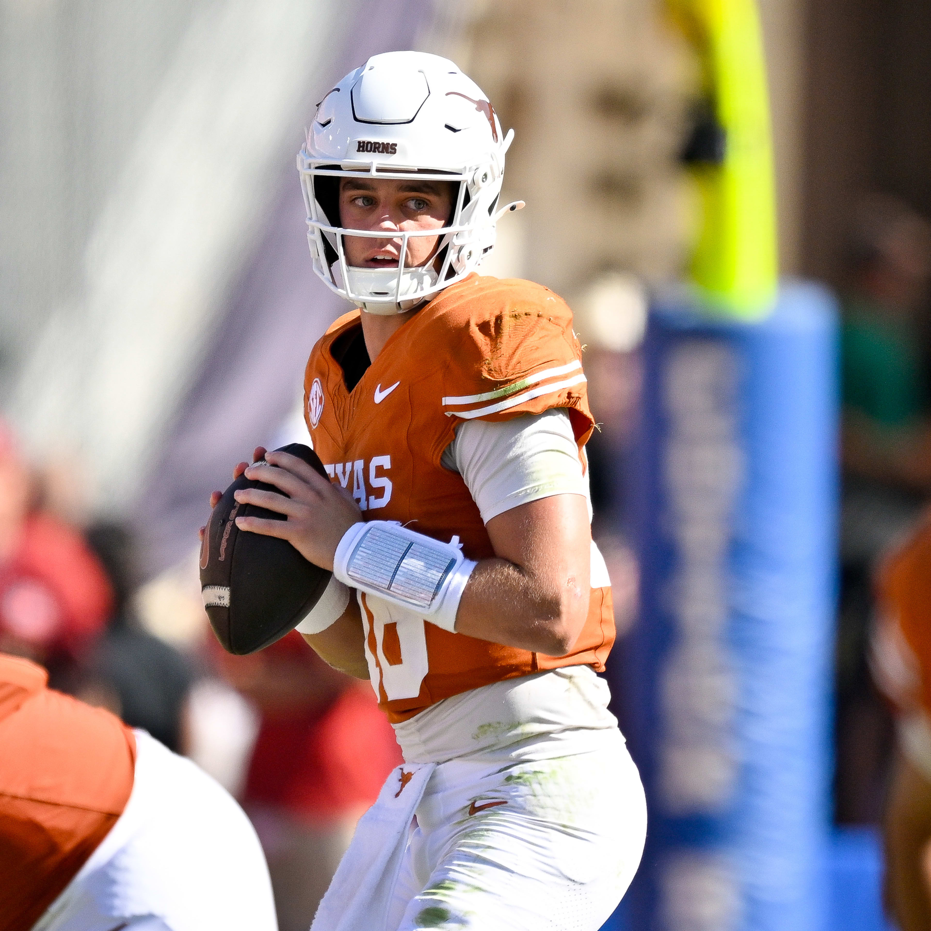 Sydney Sweeney Has Fans Drooling In New Bra-Less Photoshoot - The Spun