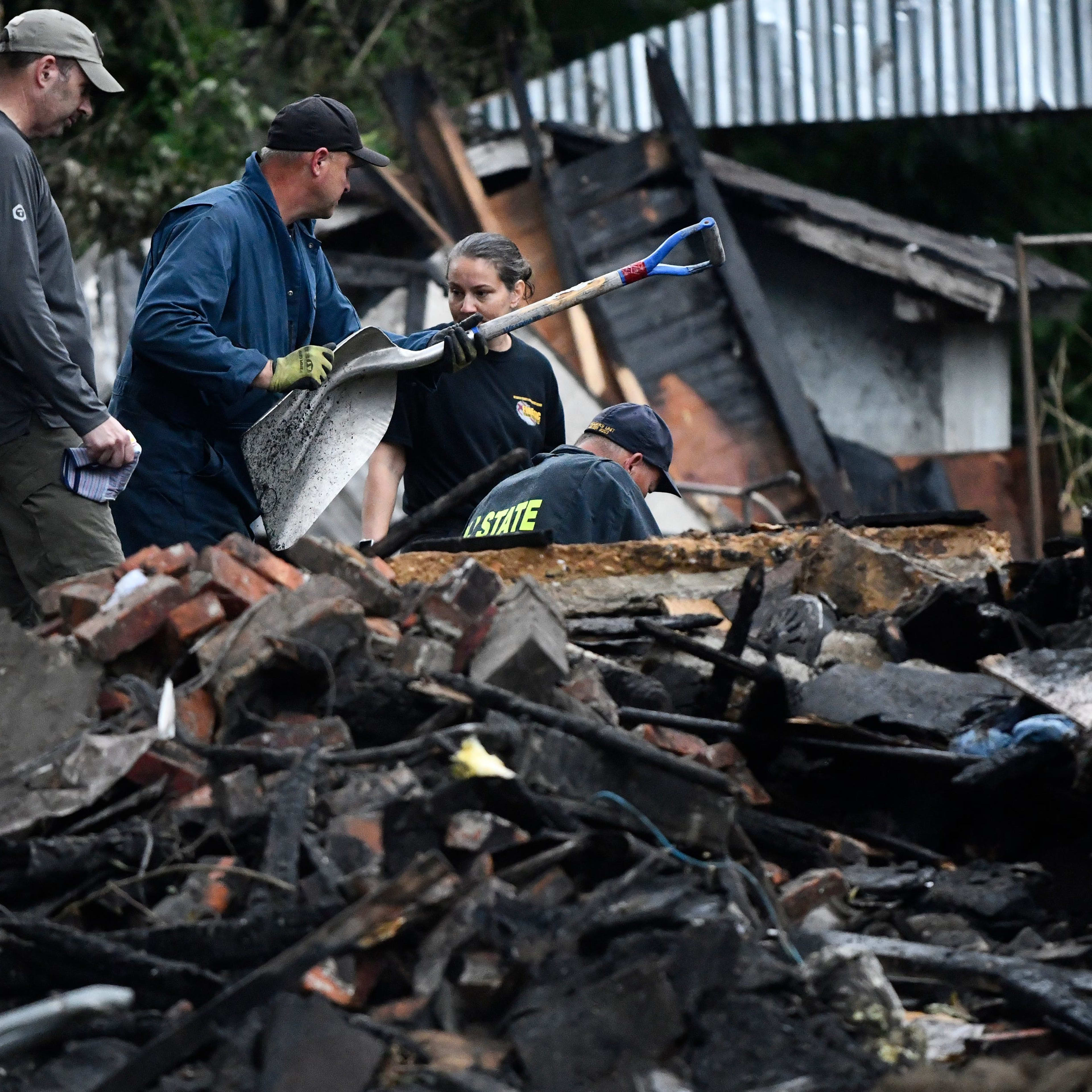 ESPN's Laura Rutledge Stuns With Outfit For 49ers vs. Colts - The Spun