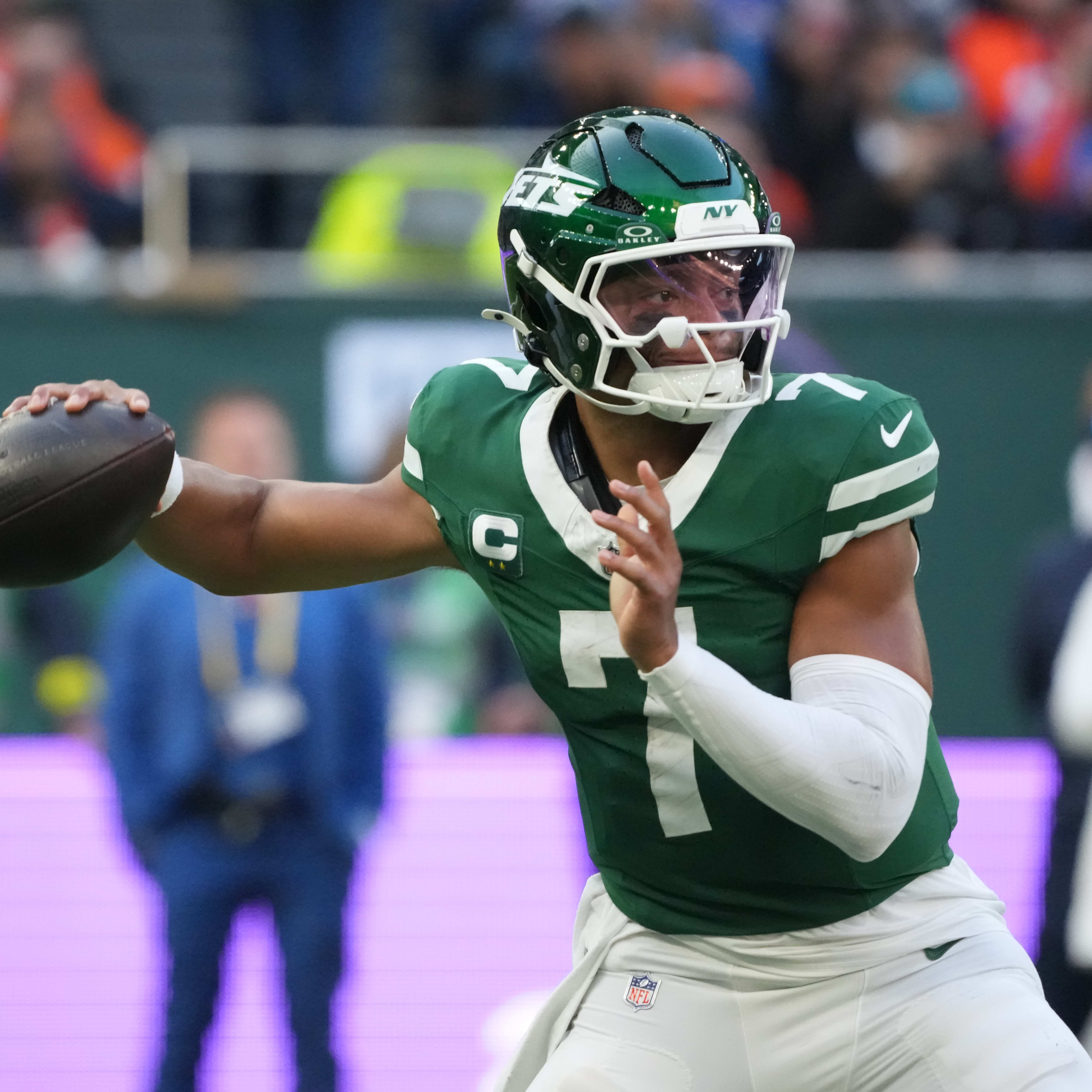 Video Of NFL Cheerleader Warmup Going 'Terribly Wrong' Goes Viral - The ...