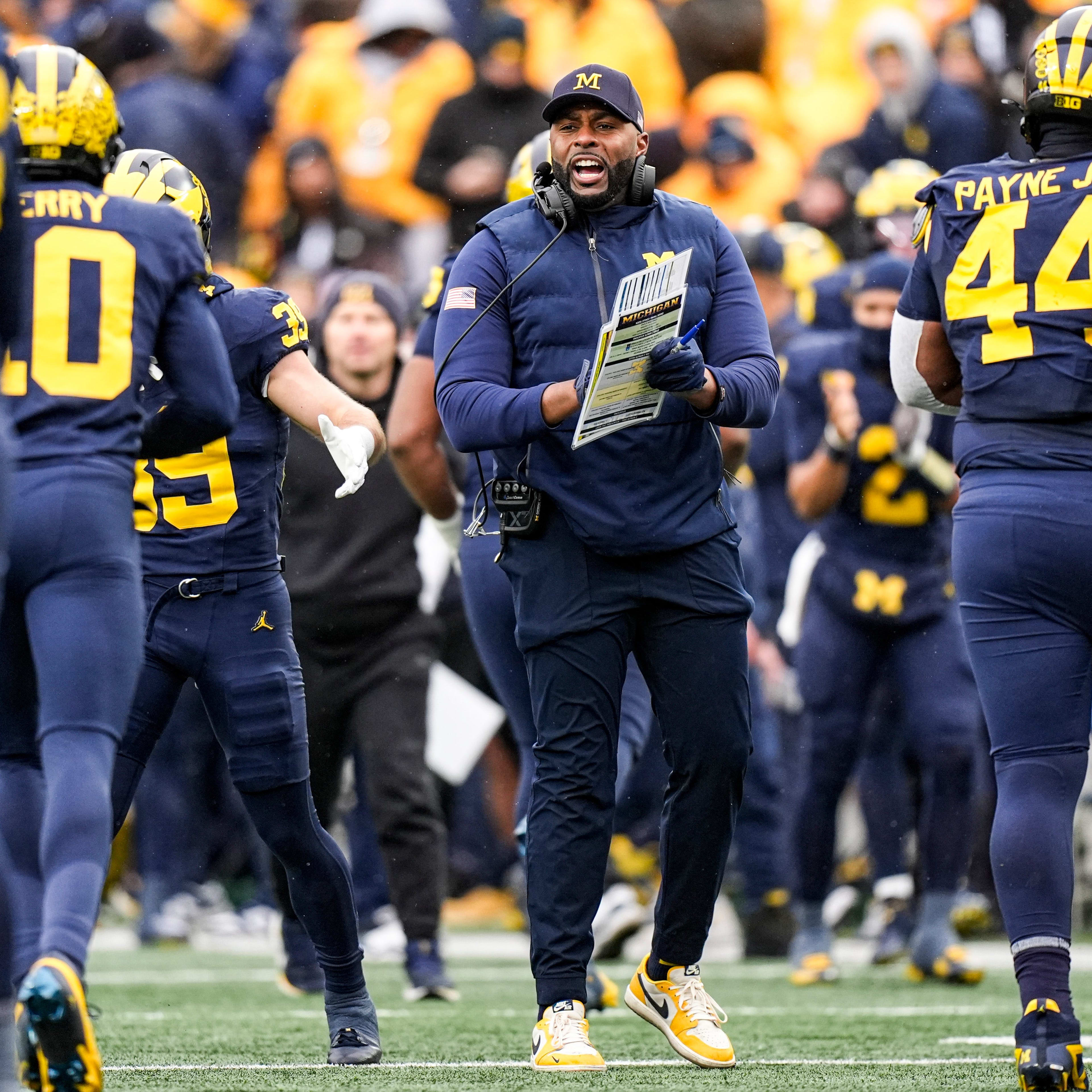 Wrestling Legend Stacy Keibler Stuns In Jaw-Dropping Swimsuit Photo ...