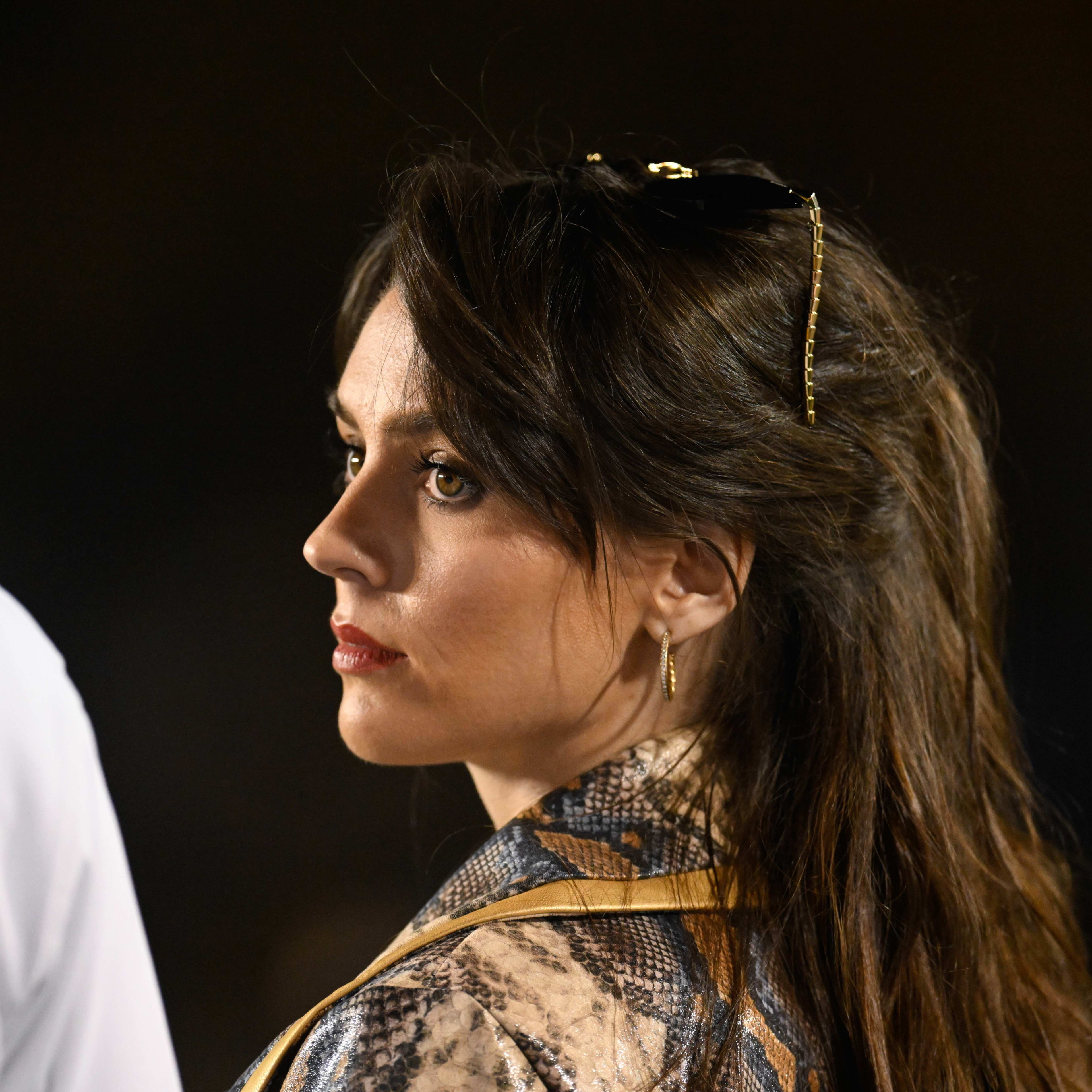 Bill Belichick's 24-Year-Old Girlfriend Makes Headlines For $100,000 ...