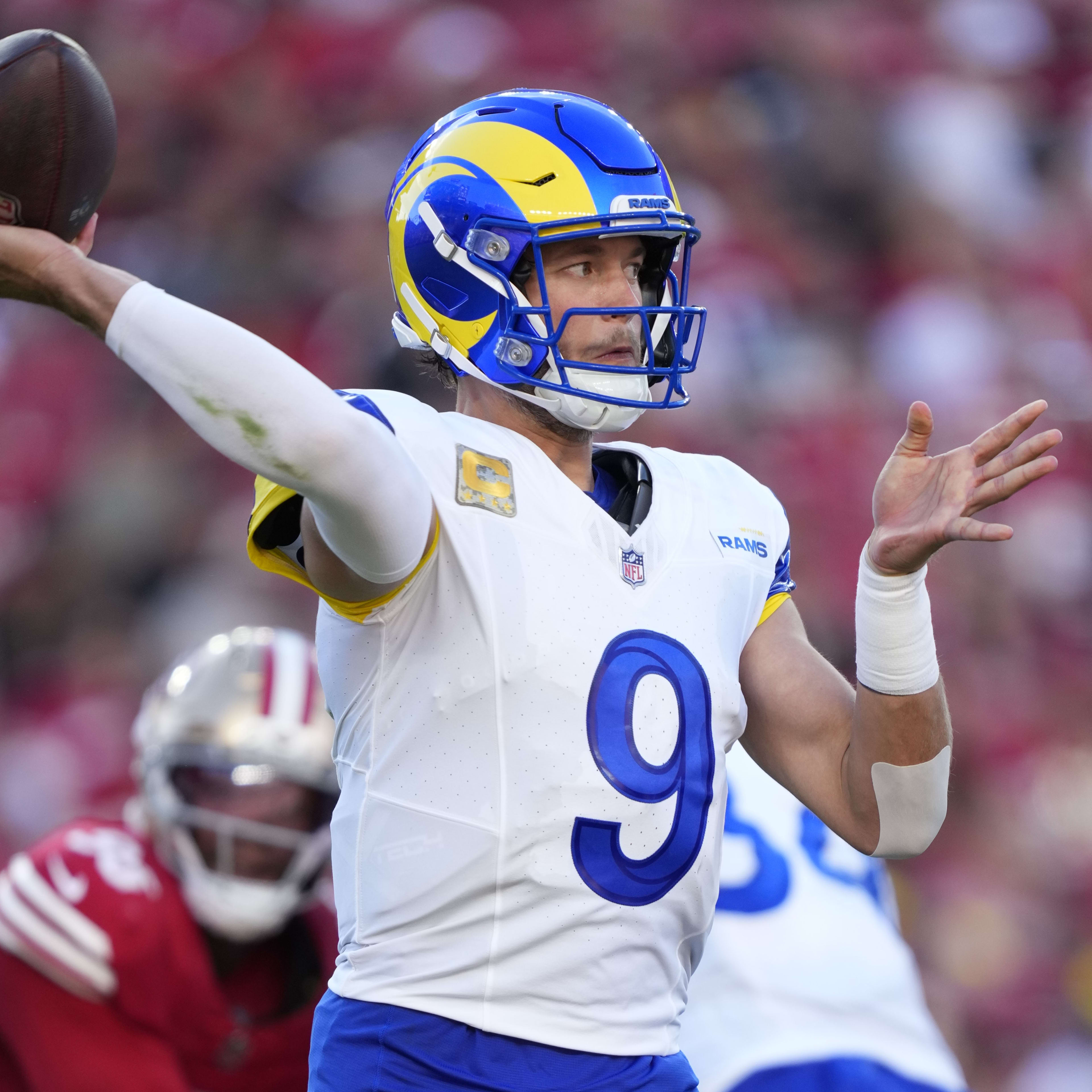 Photo Of Injured Aaron Rodgers On Sideline Is 'Heartbreaking' - The Spun