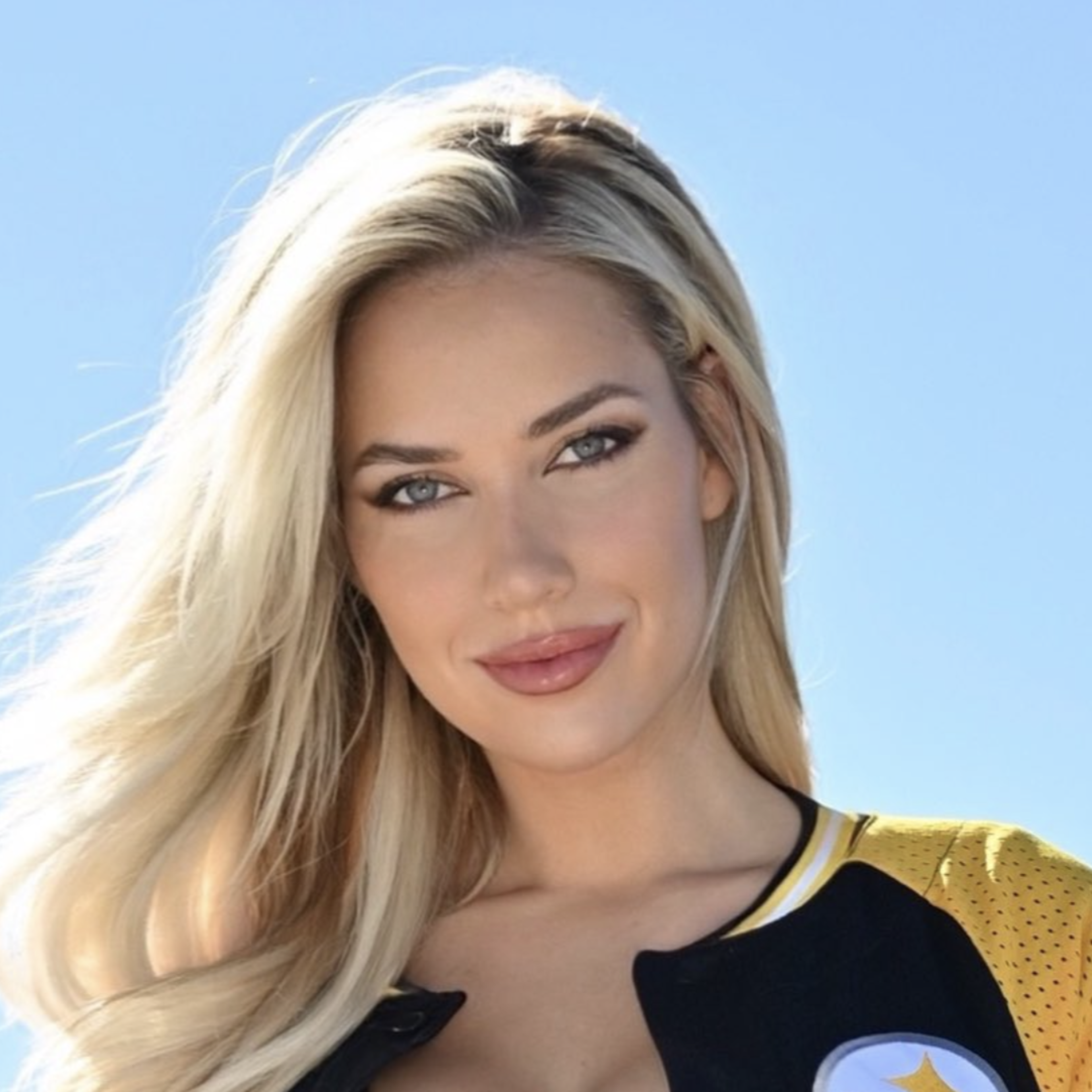 Paige Spiranac's New Selfie Has Fans Flooding Her Comment Section - The ...