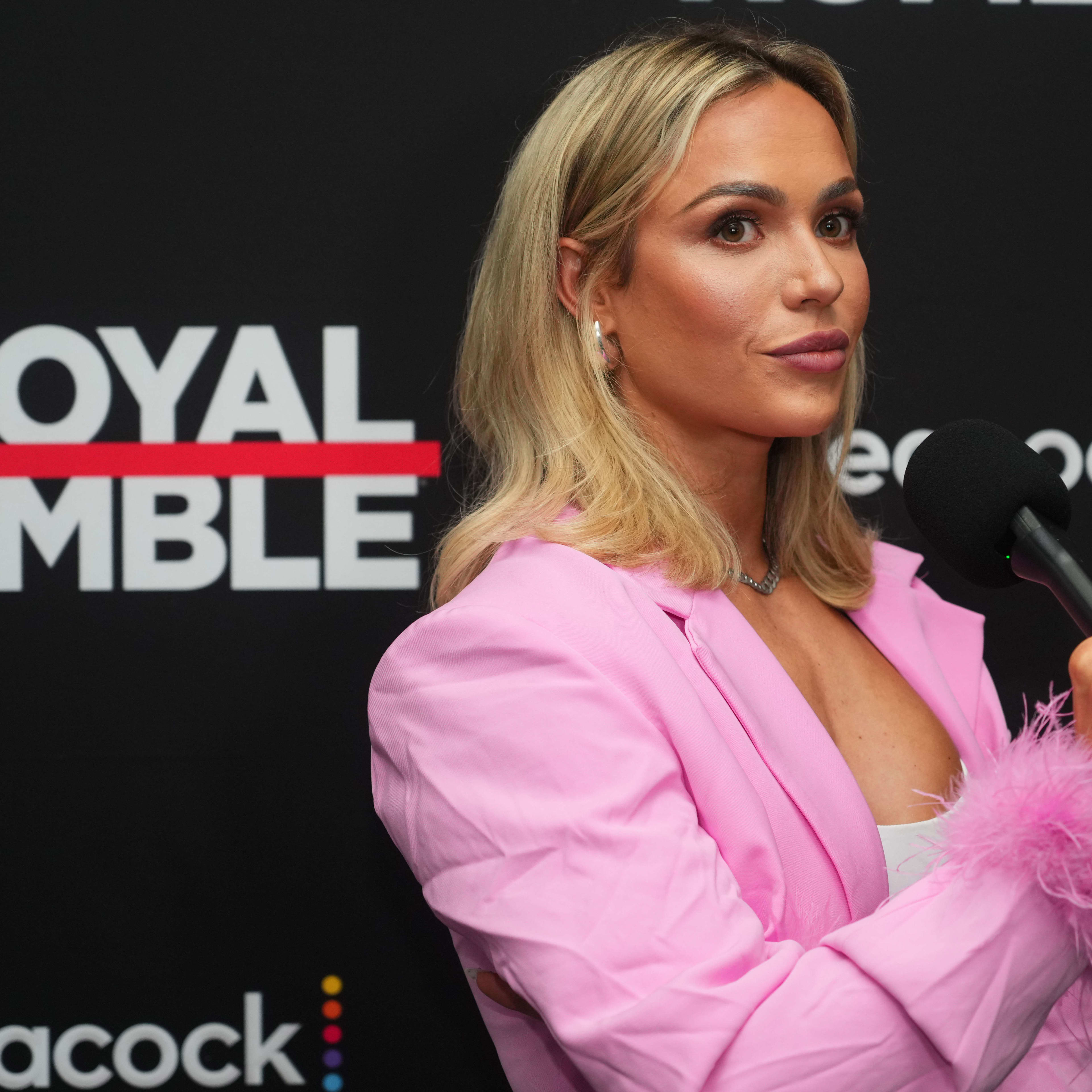 NFL Fans Sending Prayers To Charissa Thompson On Monday - The Spun