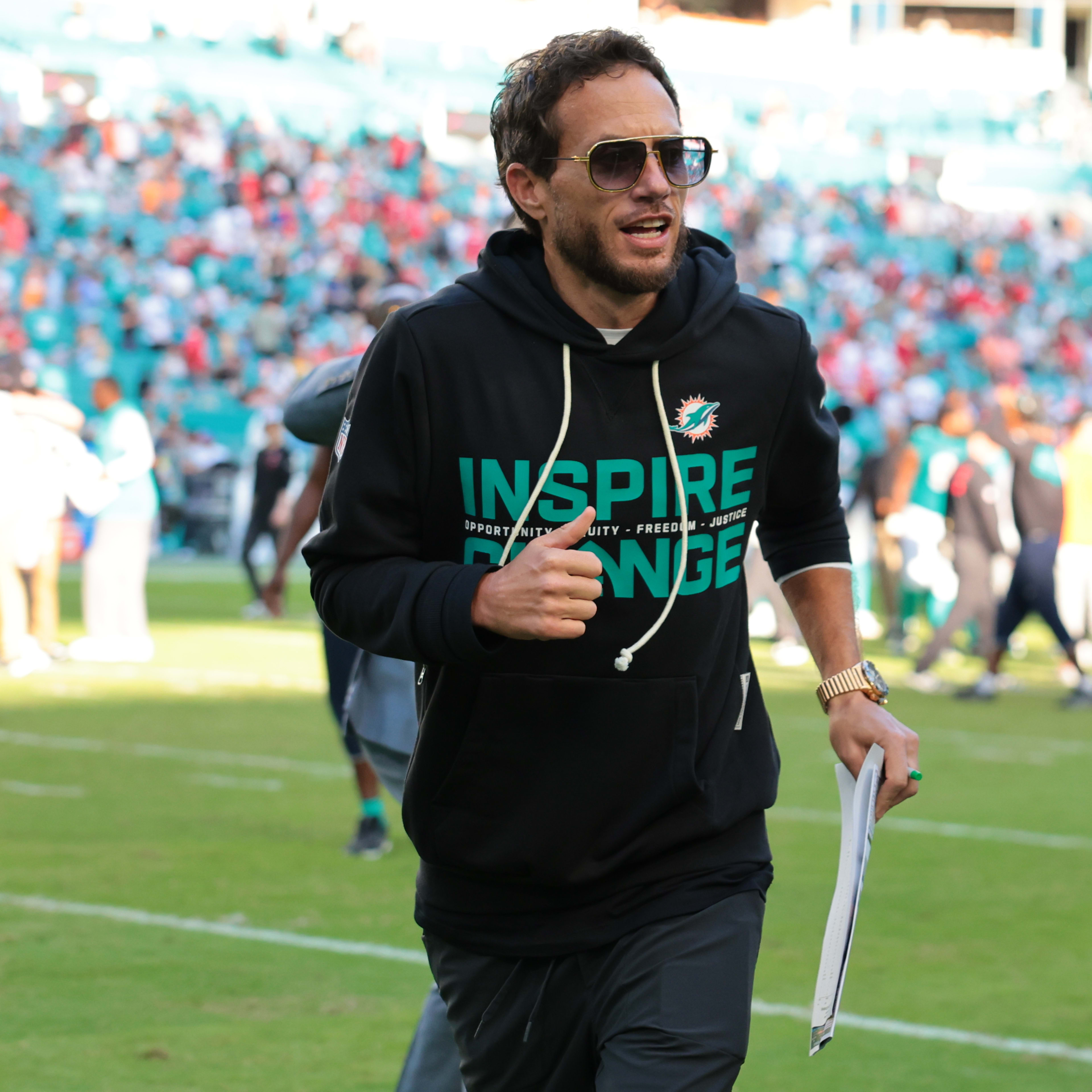 Prayers Pouring In For Legendary NFL Star Brett Favre Today - The Spun