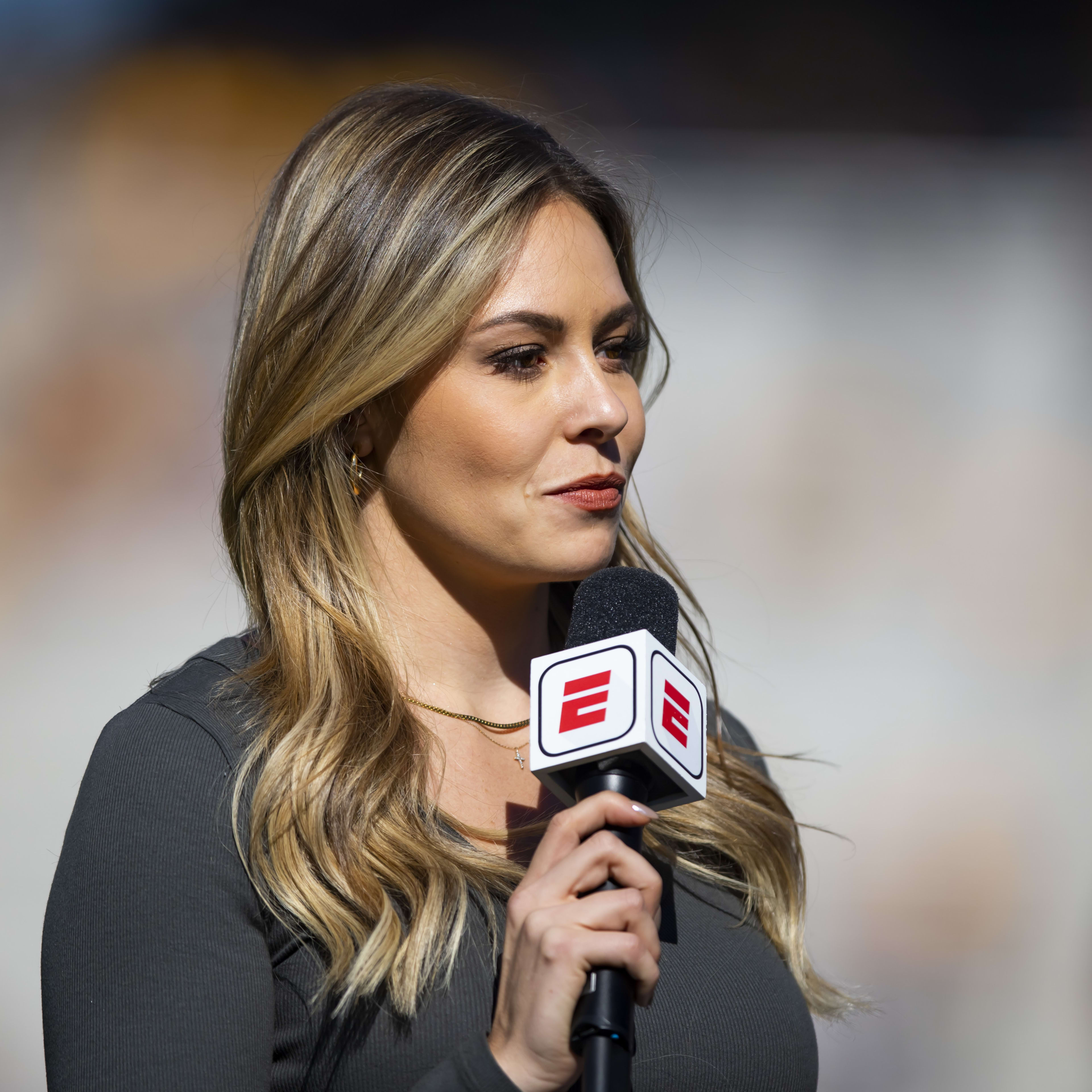 Bill Belichick's Daughter-In-Law Issues Warning About Jordon Hudson - The Spun