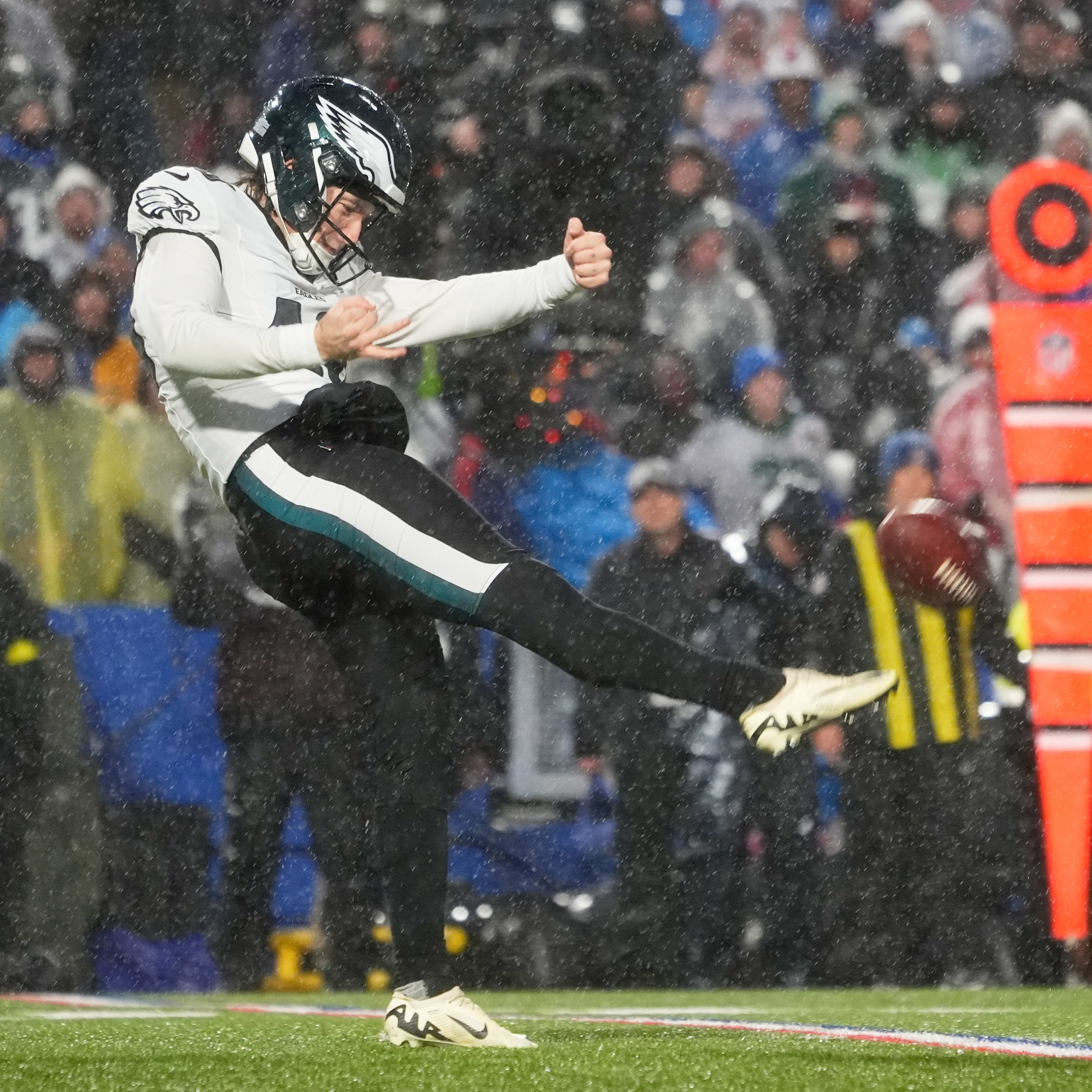 A 242-Pound 'Thick' Kicker Is Coming To The NFL - The Spun