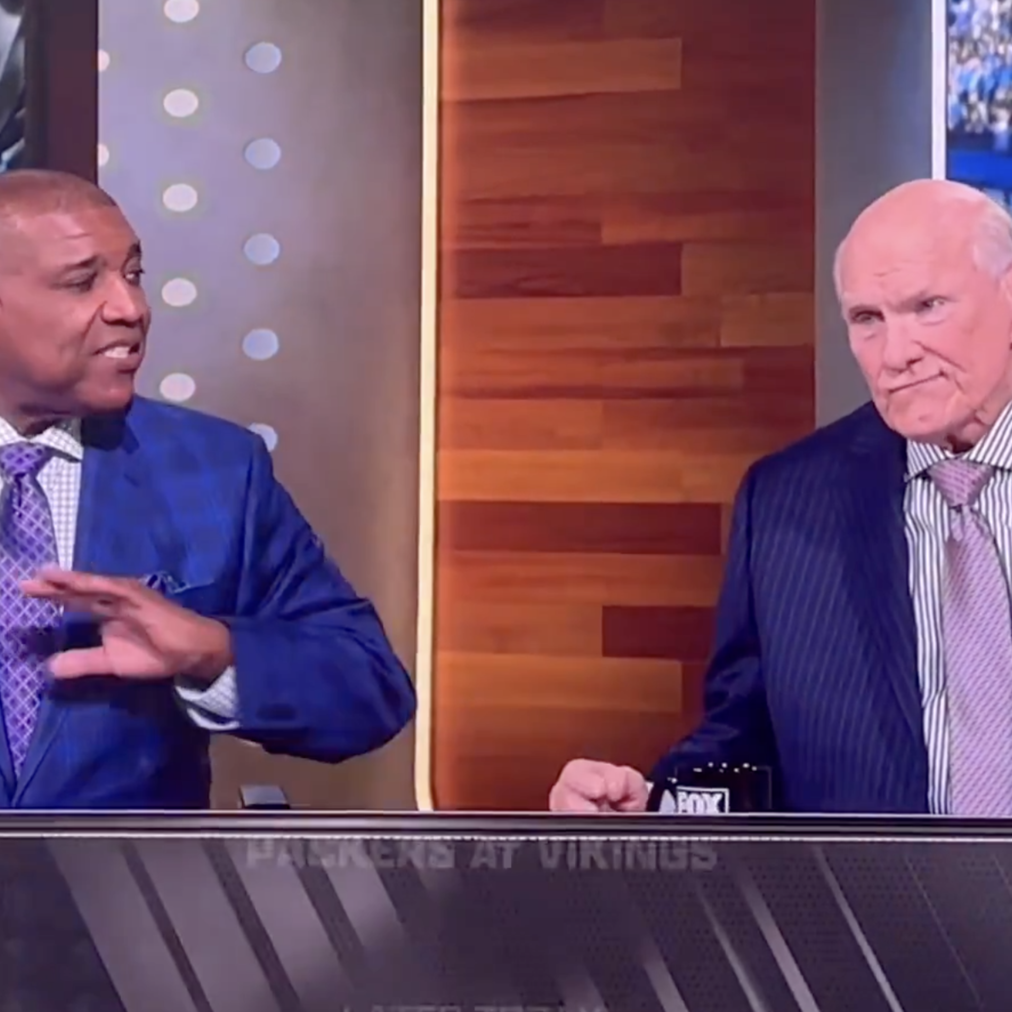 NFL Insider Jonathan Jones Accuses Fan Base Of 'Loser' Mentality - The Spun