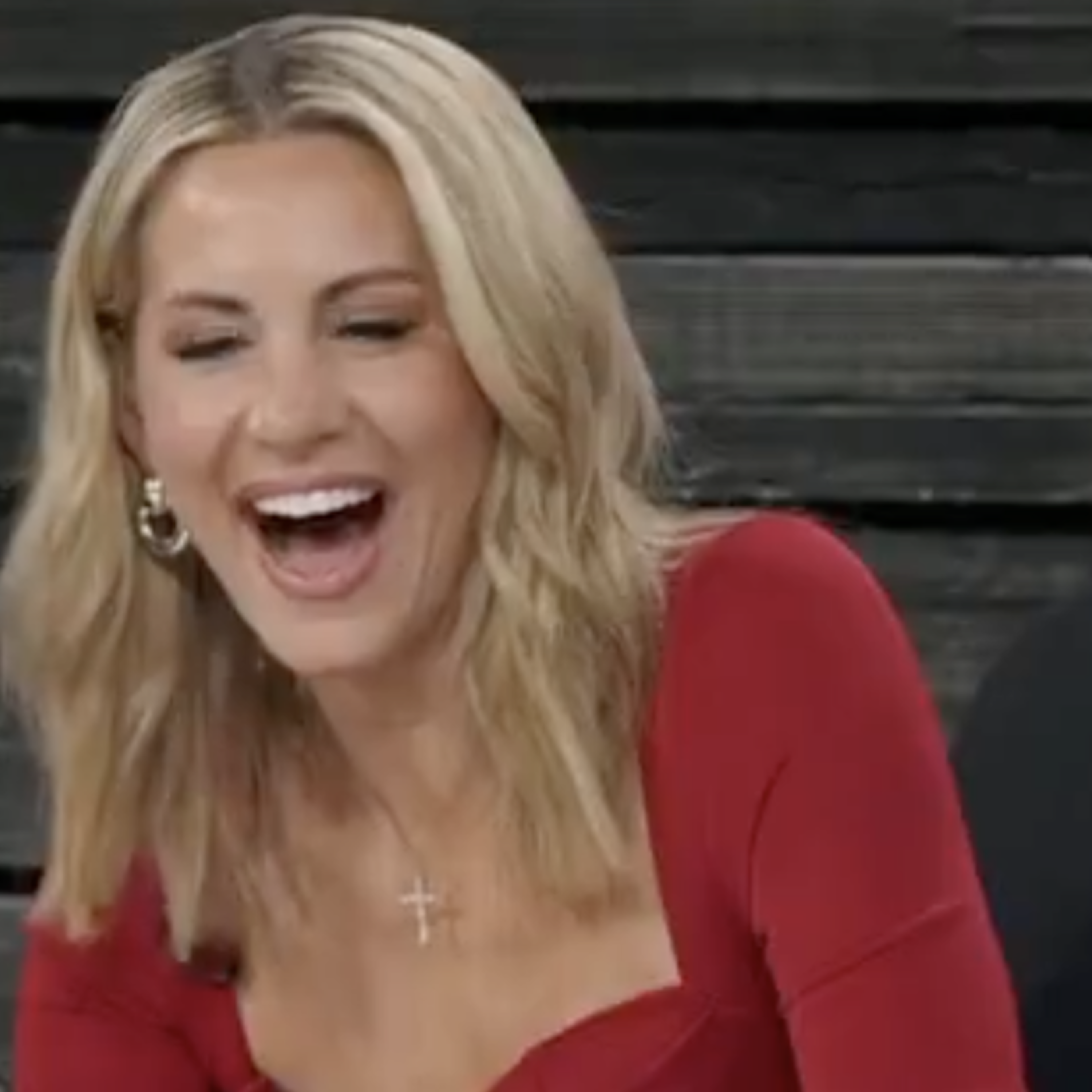 Travis Kelce Could Reportedly Land 8-Figure Broadcasting Job - The Spun