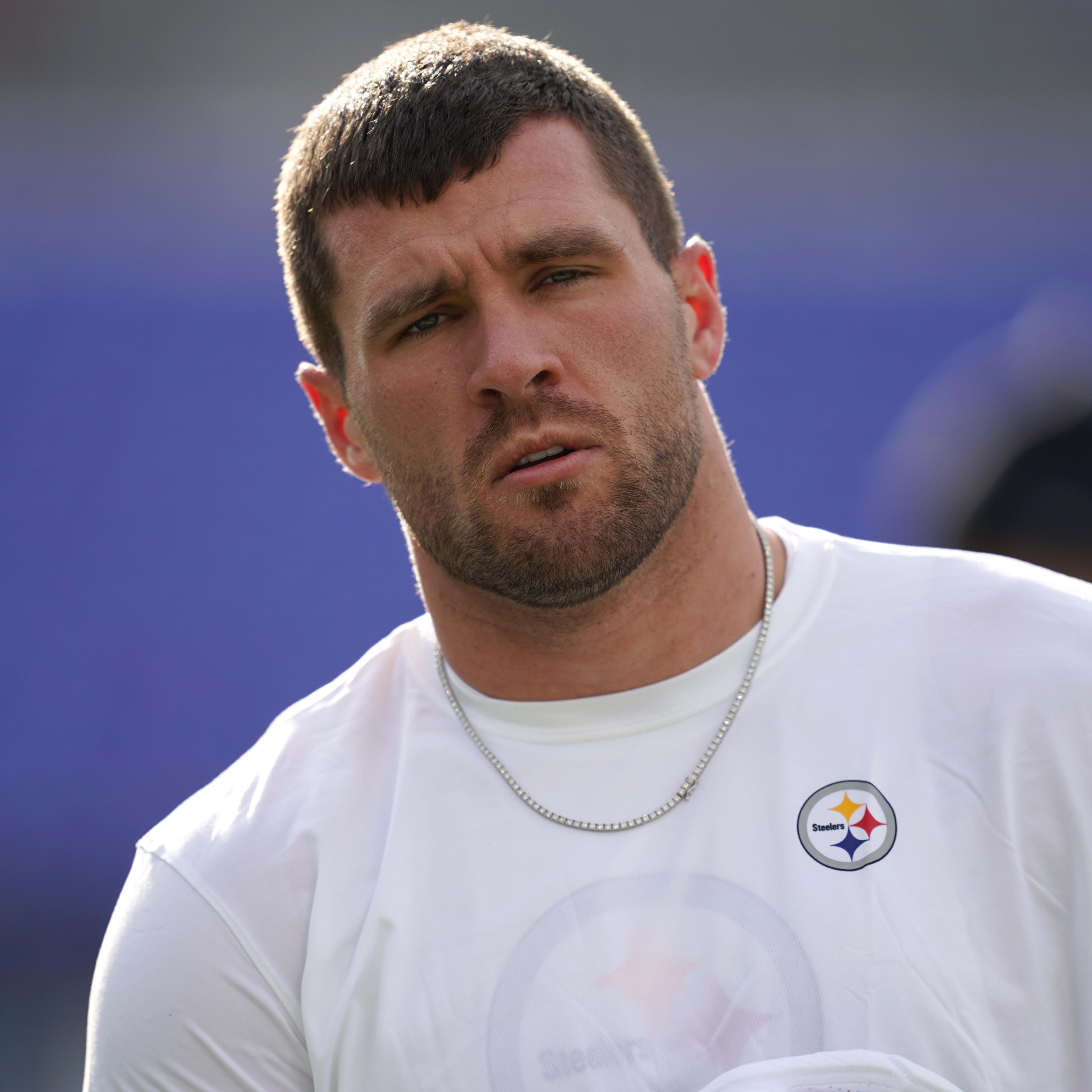 Ex-NFL Star's Wife Accused Of Attacking Husband's Alleged Lover - The Spun